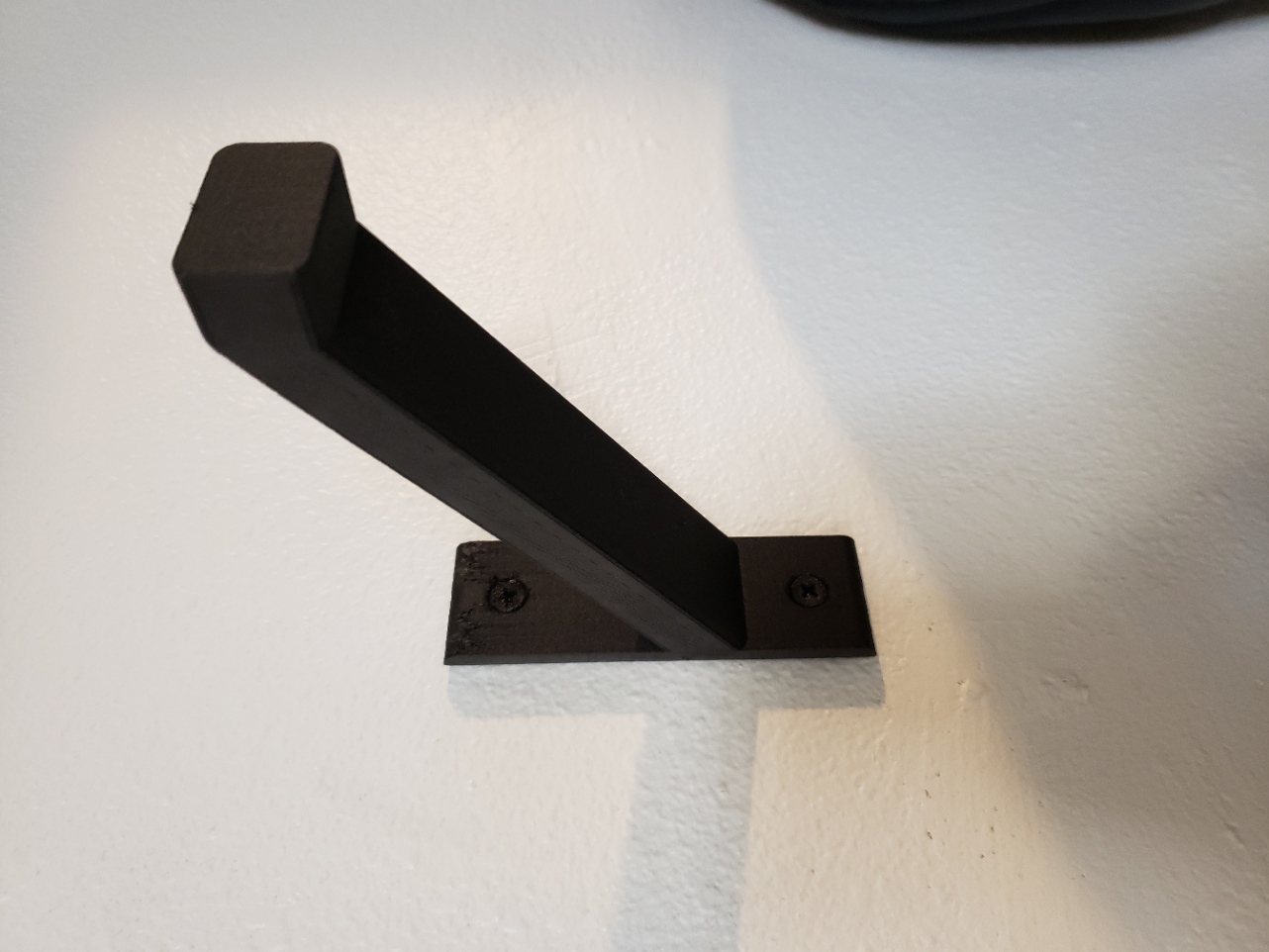 Motorcycle Helmet Wall Hanger by zwoolf | Download free STL model ...