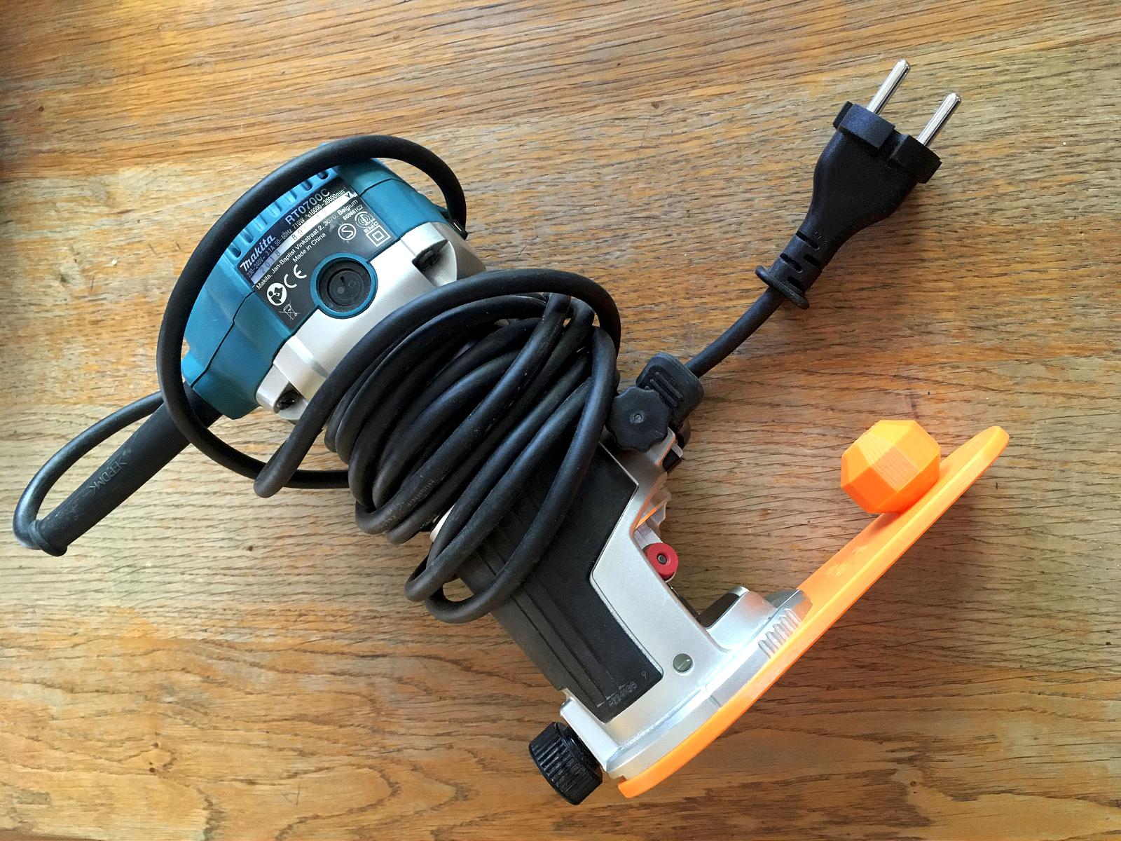 Makita RT0700 Extended Base with Copy Ring by Filip Honzárek | Download ...