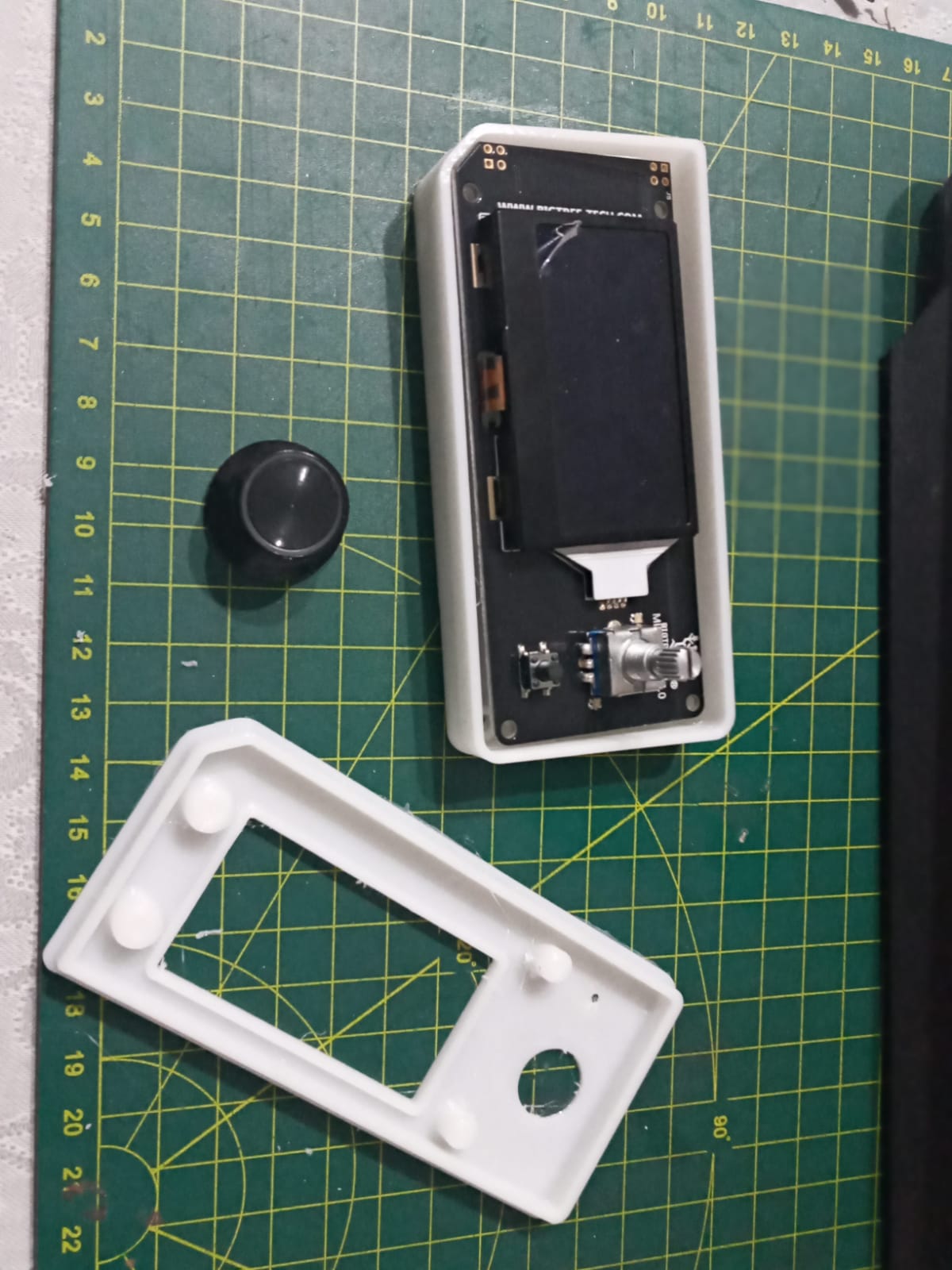 3D Printer LCD Display Cover by Ümit AKIN | Download free STL model ...