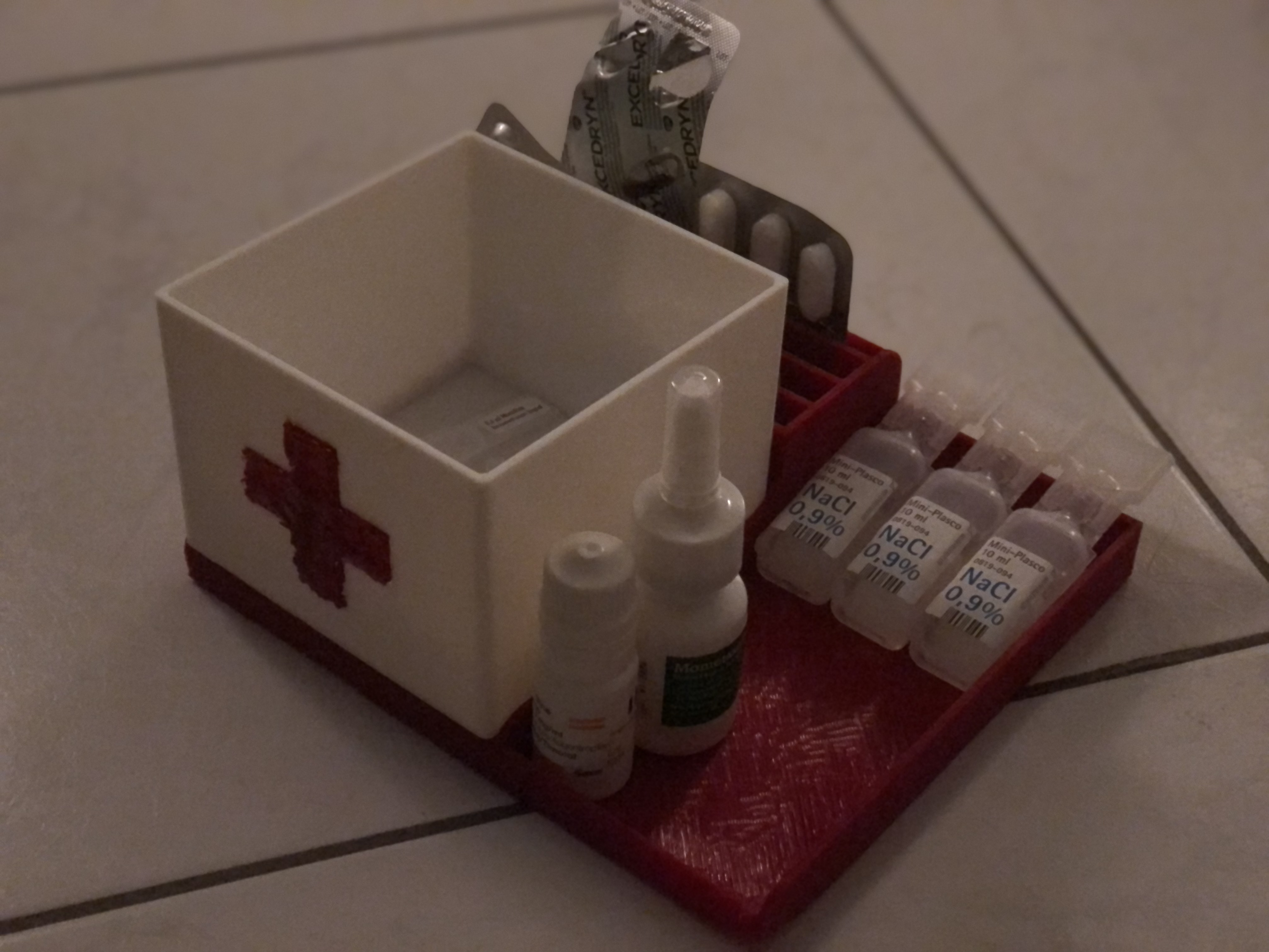 Medicine box and container by ionabio | Download free STL model ...
