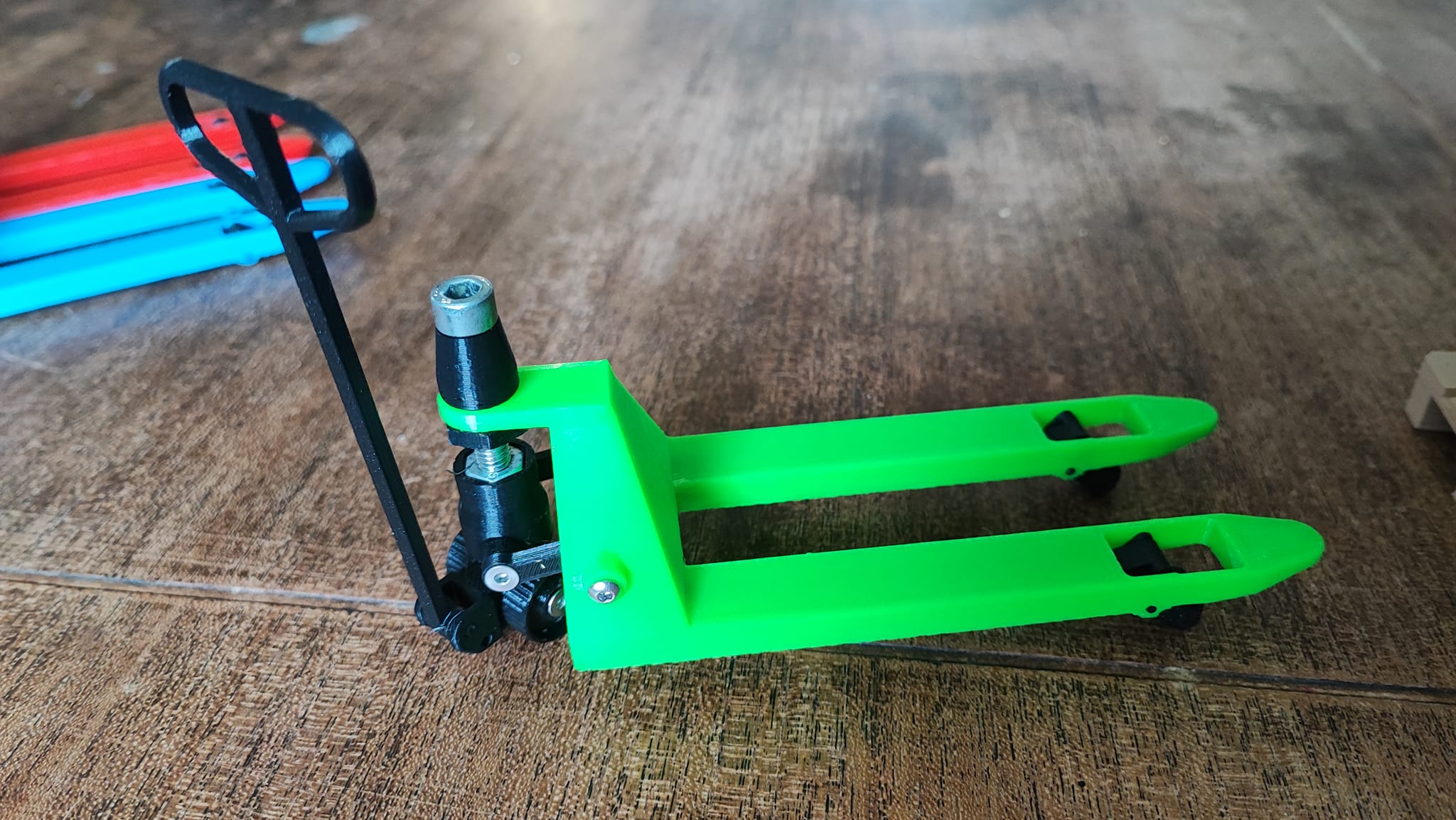 1/10th Scale Lifting Pallet Jack by MicceB | Download free STL model ...