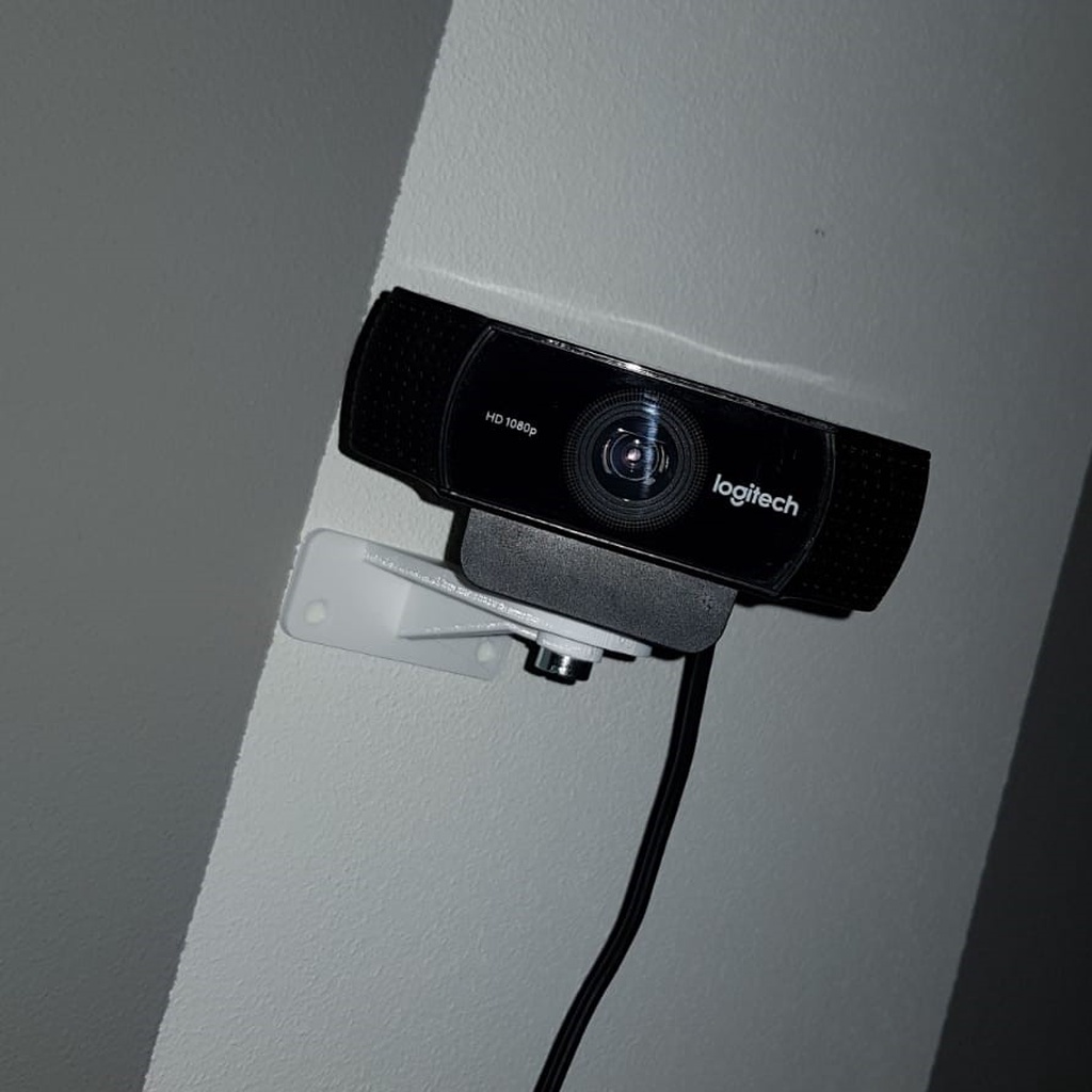 Webcam wall mount (logitech C922 Pro) by LaurensGuijt | Download free ...