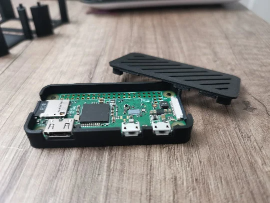 Raspberry Pi Zero 2 housing with Rack by Preischl 3D | Download free ...