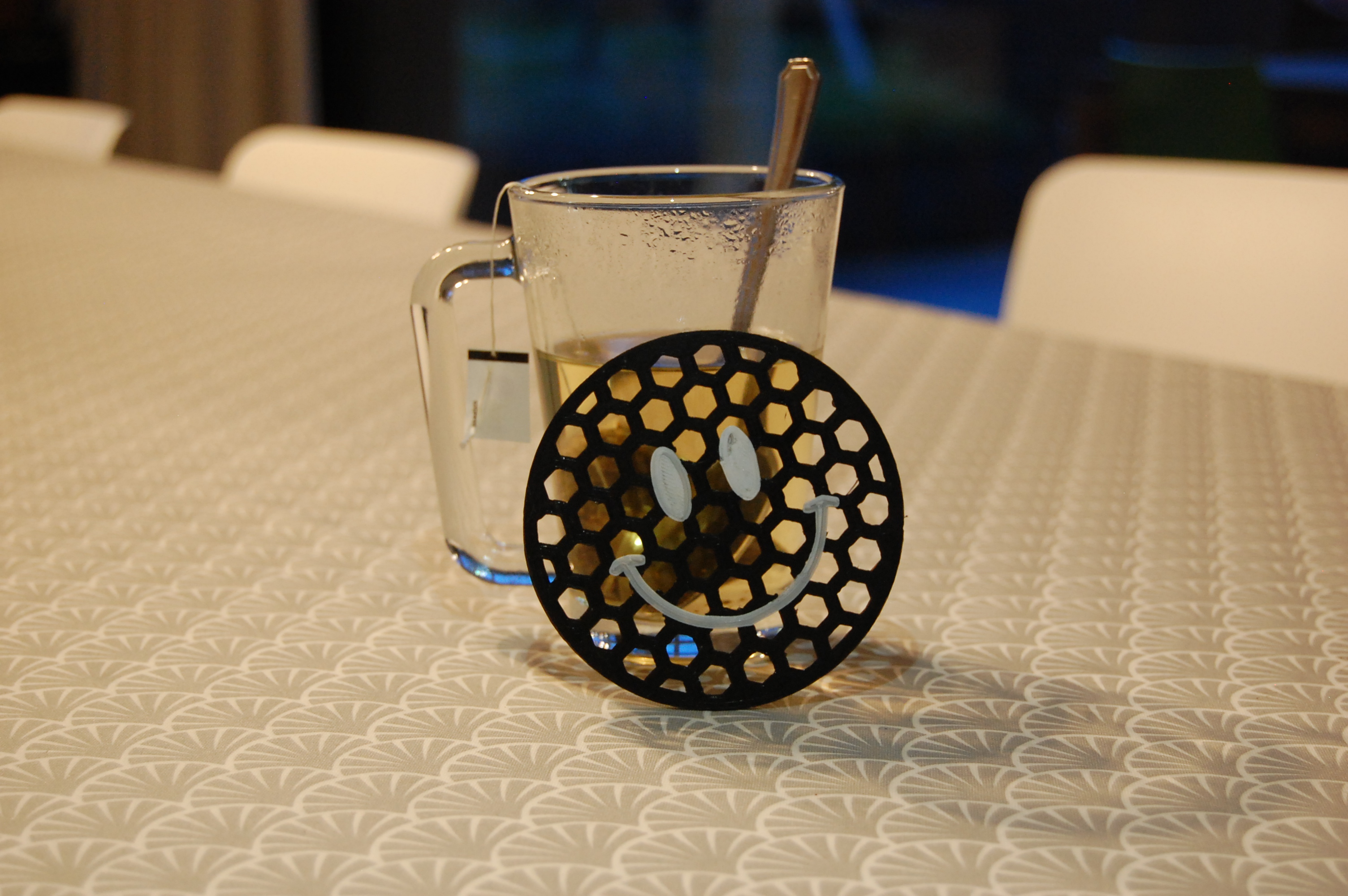 Smile Coaster by 3dprinting.page | Download free STL model | Printables.com
