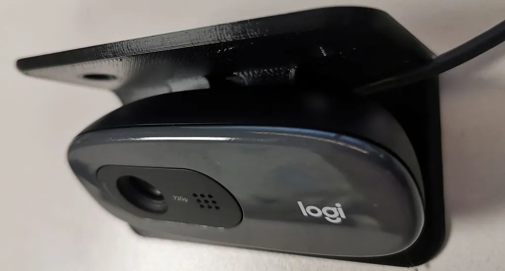 Logitech C270 corner mount by sternli27 | Download free STL model ...