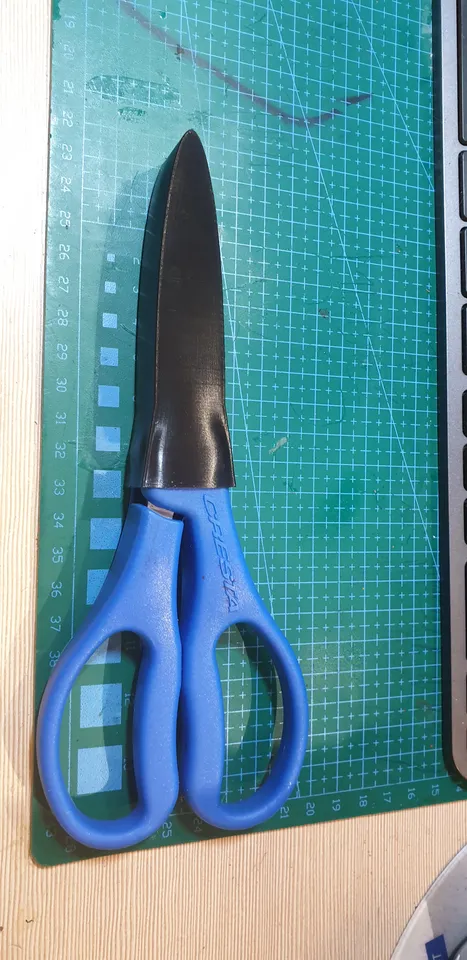 Cresta Double Blade Worm Scissors Cap by michaszek | Download free STL ...