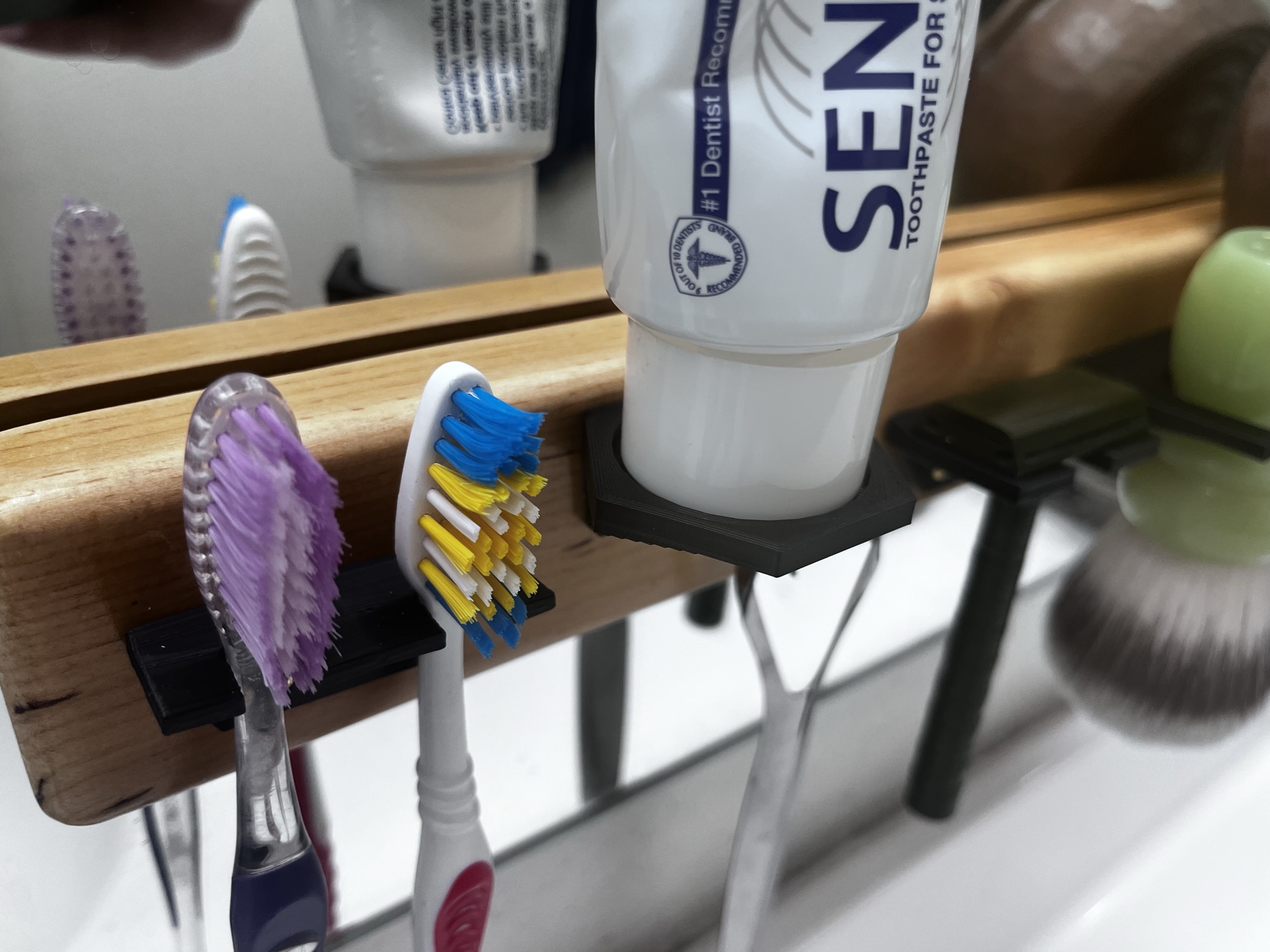 Toothpaste Holder V2 by Fried Eggroll with Pho | Download free STL ...