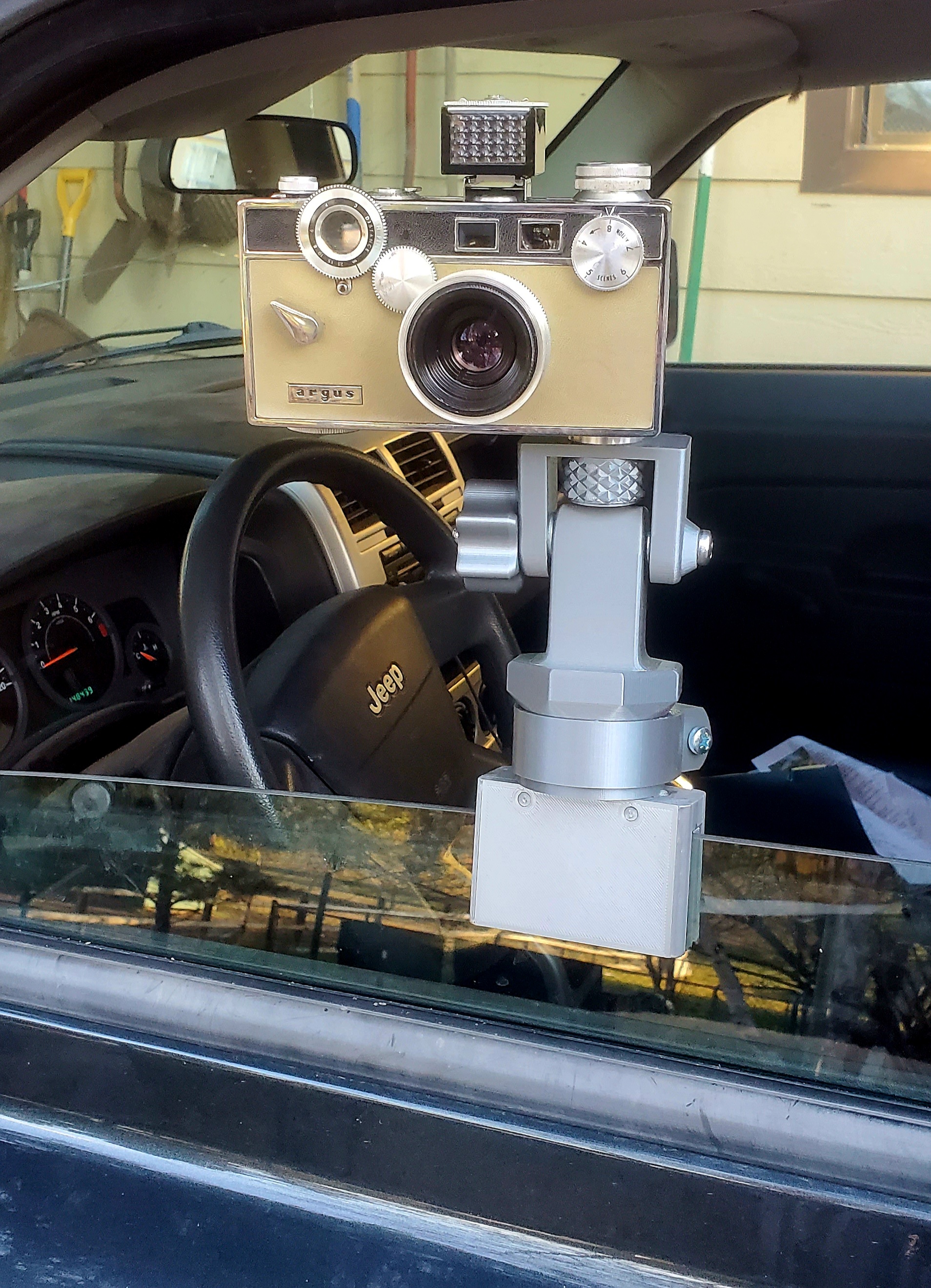 Car Window Camera Mount by smilheim | Download free STL model ...