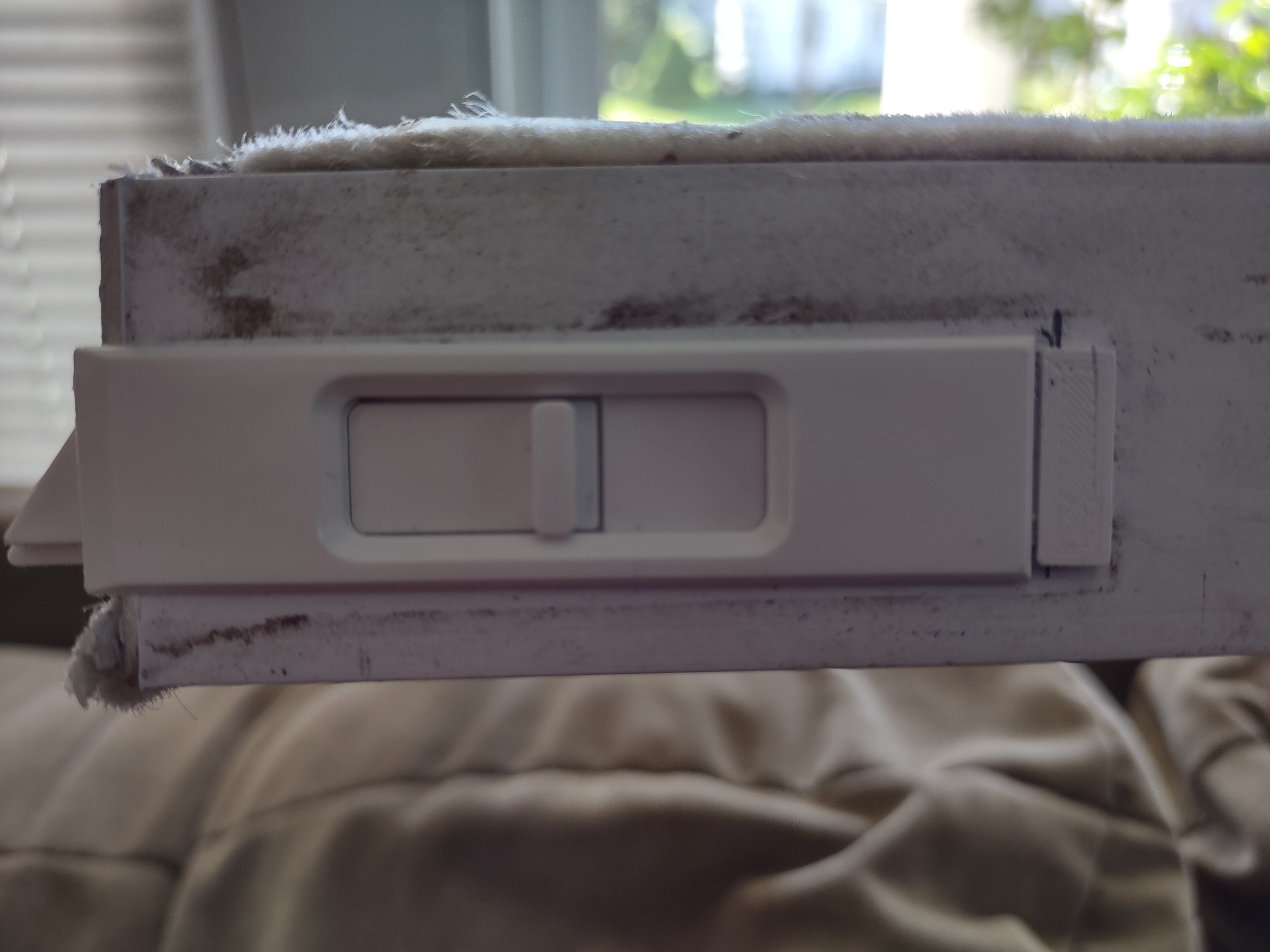 Window tilt latch spacer by Crypto | Download free STL model ...