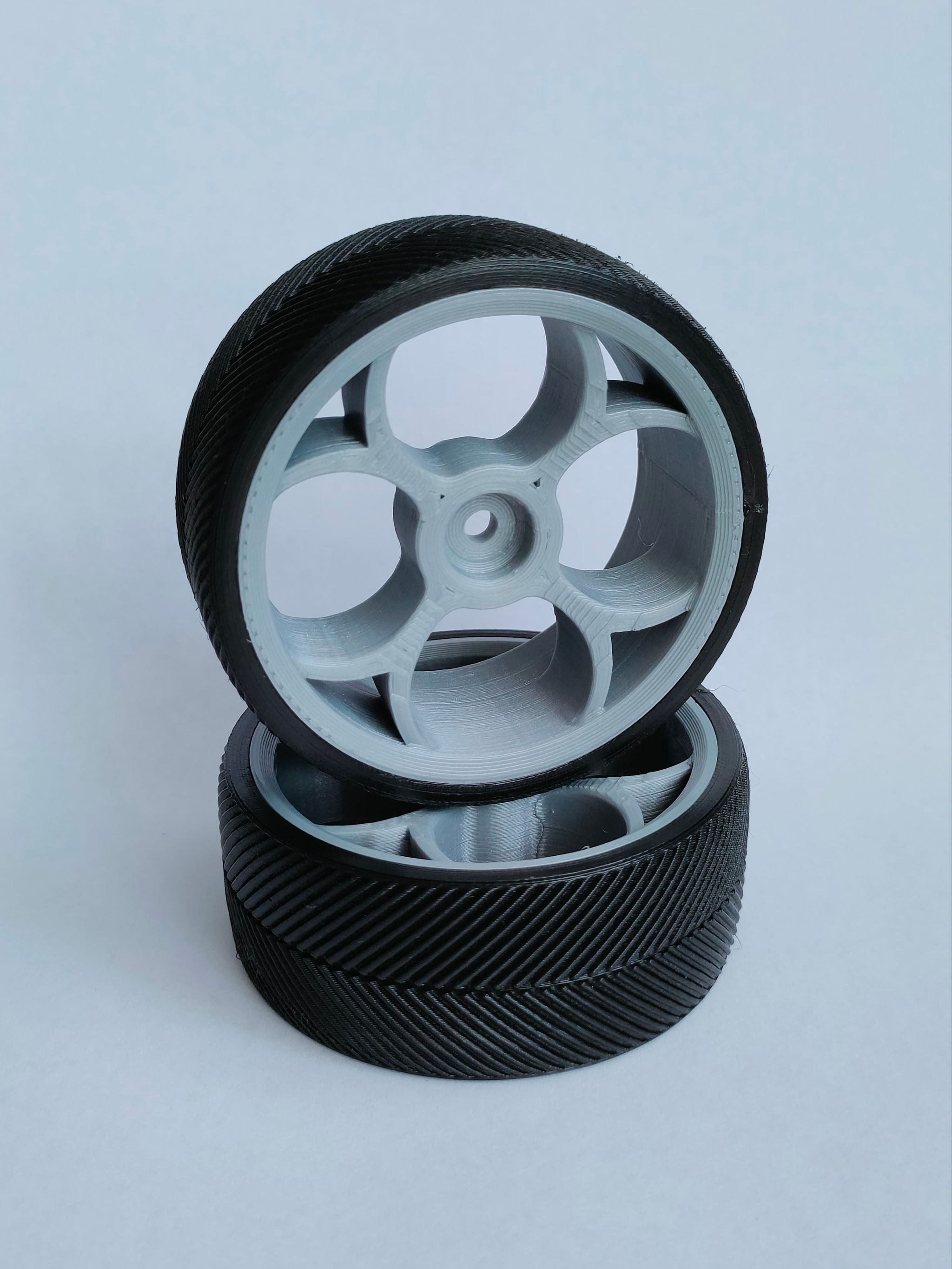 Wheel for RC 1/10 Car by McVolta | Download free STL model | Printables.com