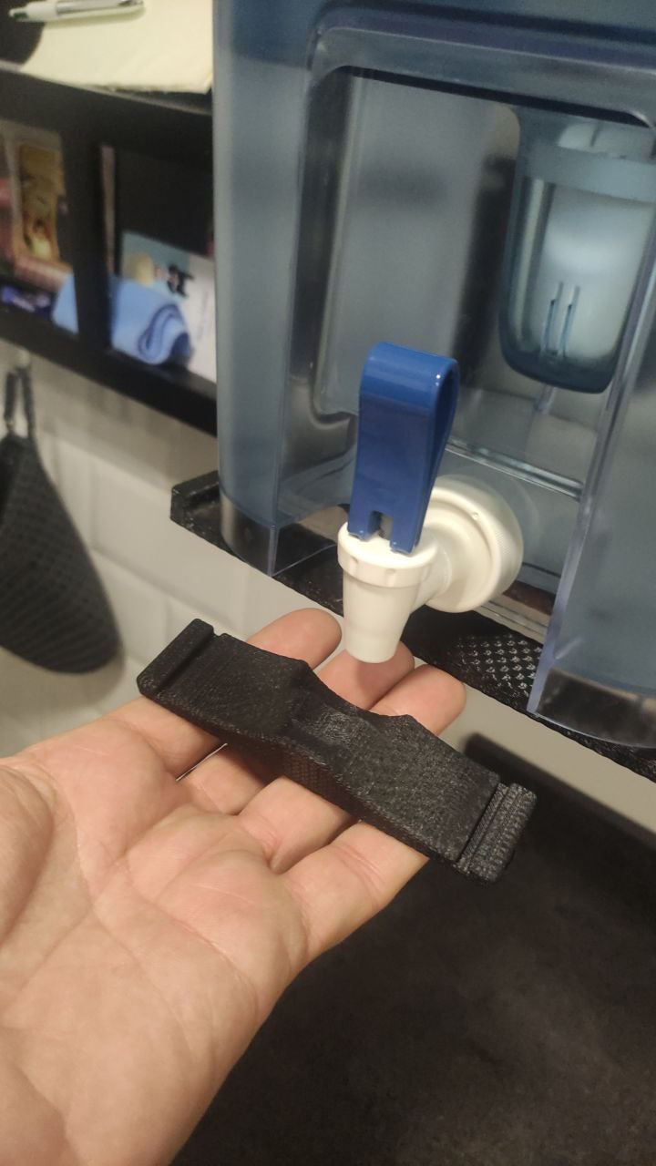 3041_BRITA container tap reinforcement by Ljhtom (Javier Hernando ...