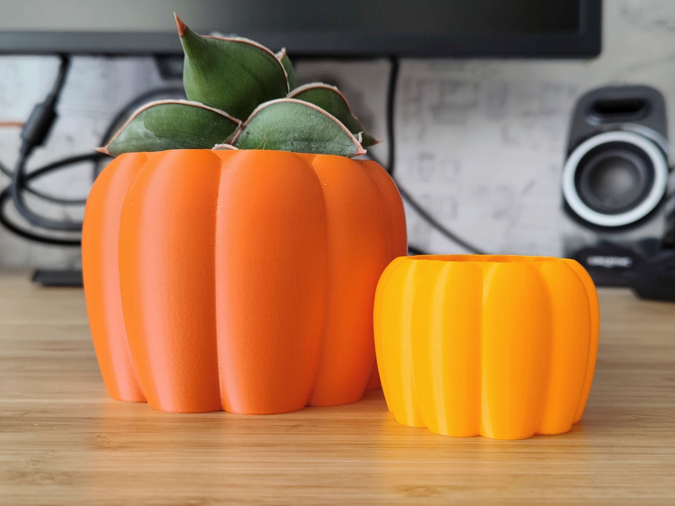 Pumpkin Pot and Planter for Halloween - Vase mode by SASSy Design ...