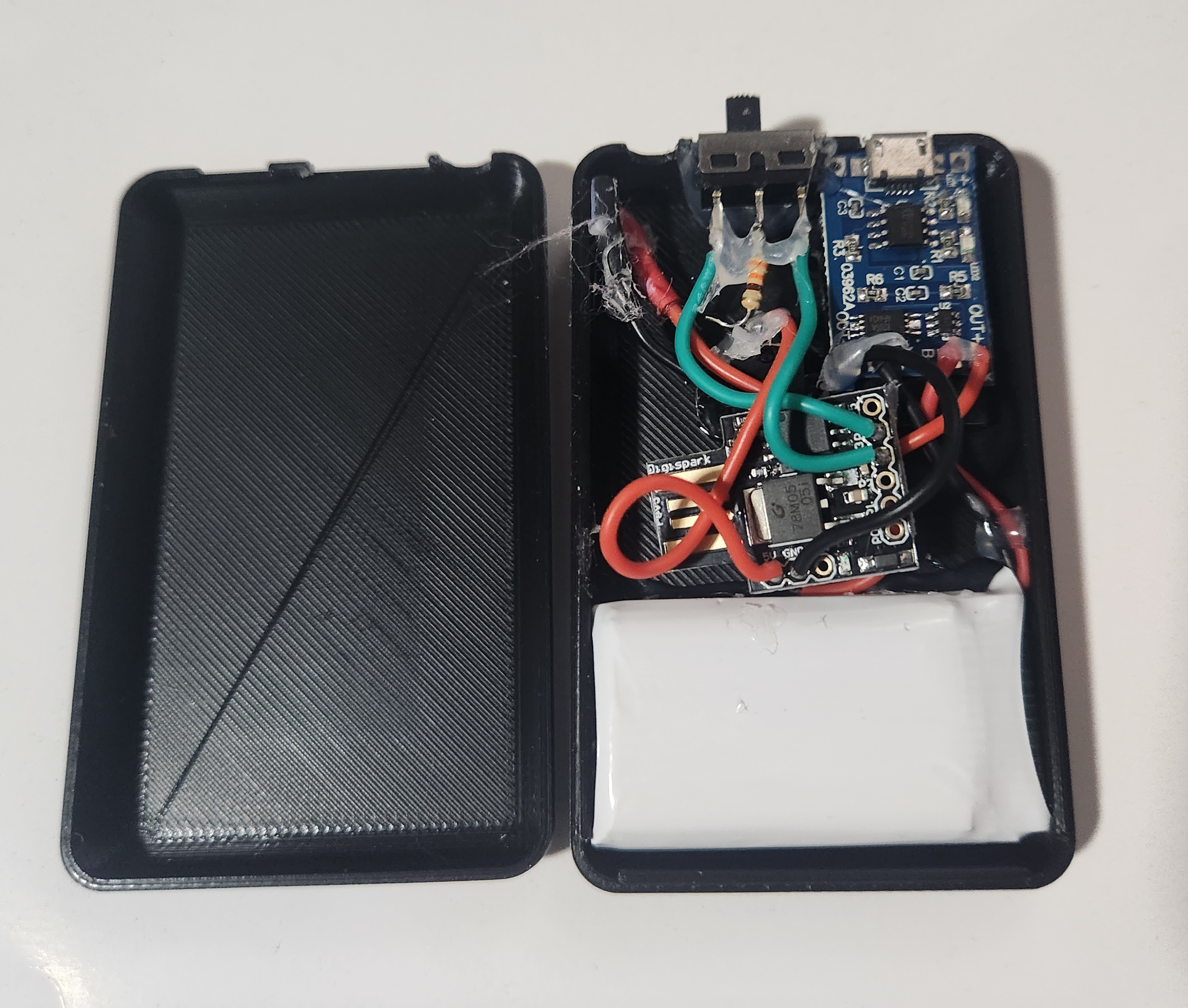 Attiny85 and Lipo battery case by BeautifulLEDs | Download free STL ...