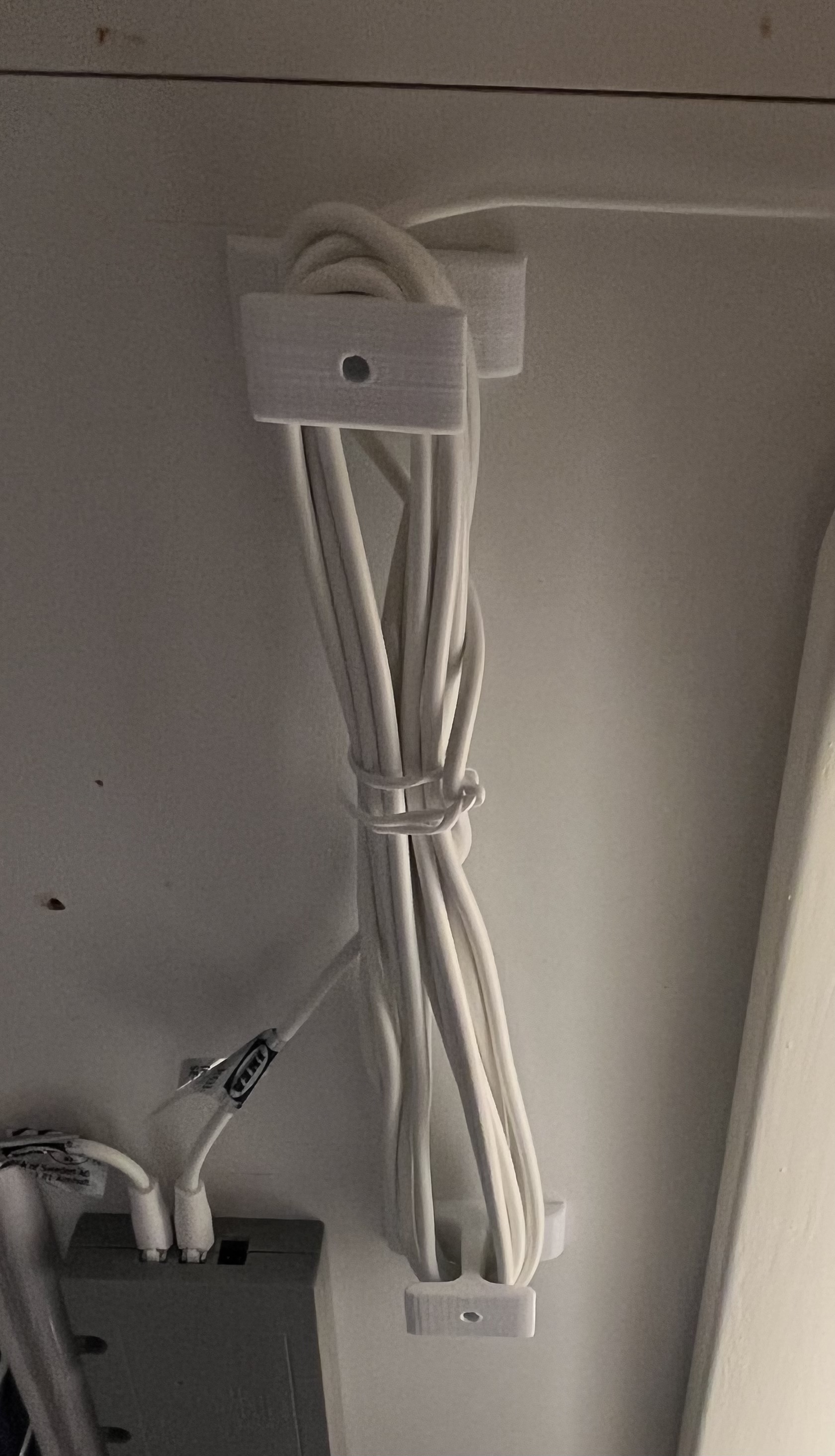 Simple Cable Organiser by First Upload | Download free STL model ...