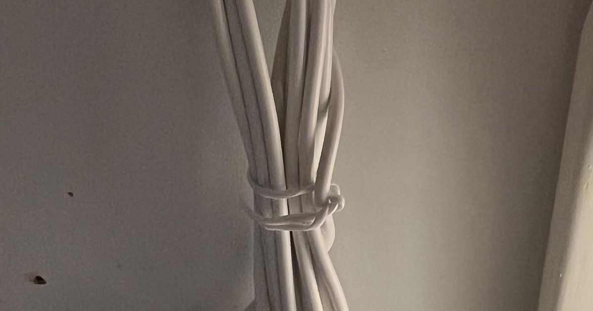 Simple Cable Organiser by First Upload | Download free STL model ...