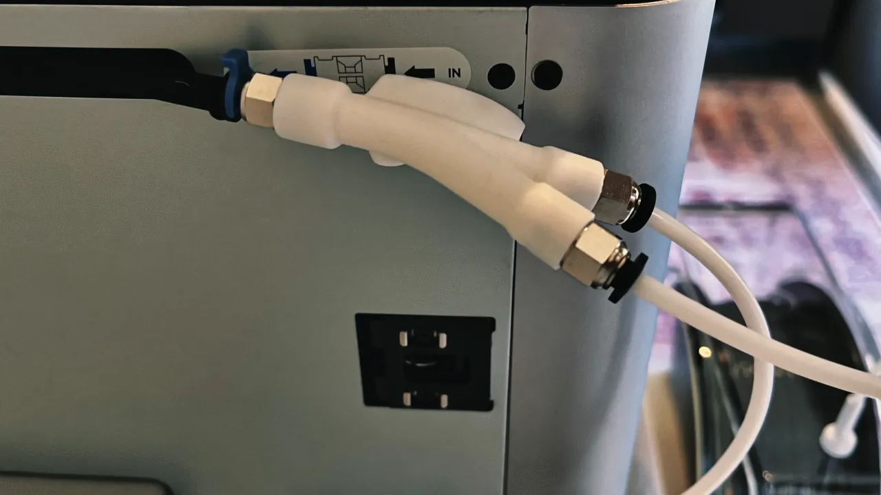 Bambu Lab Y-Splitter with PC4-M10 pneumatic connector and magnets by ...