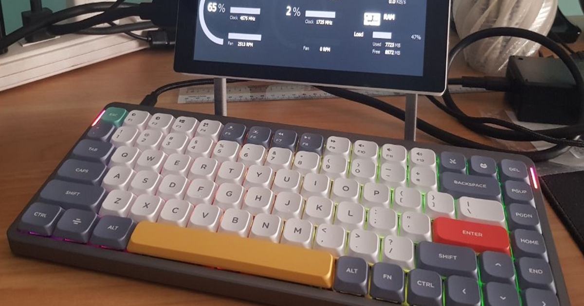 Cyberdeck-esque keyboard screen display by someoneonly | Download free ...