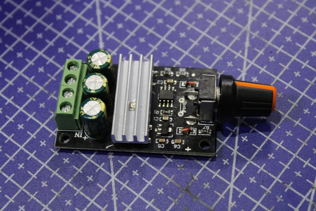 Poor-mans Low Cost Rotating table for painting and for display products by Aakaar Lab | Download ...