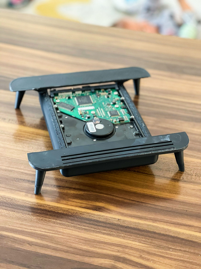 HP T730 Fancy Legs (3.5" HDD Carrier) by Brandon | Download free STL ...