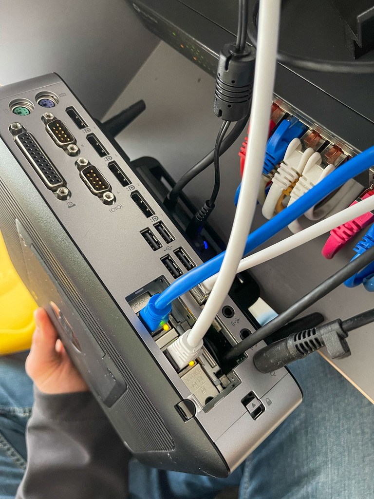 HP T730 Fancy Legs (3.5" HDD Carrier) by Brandon | Download free STL ...