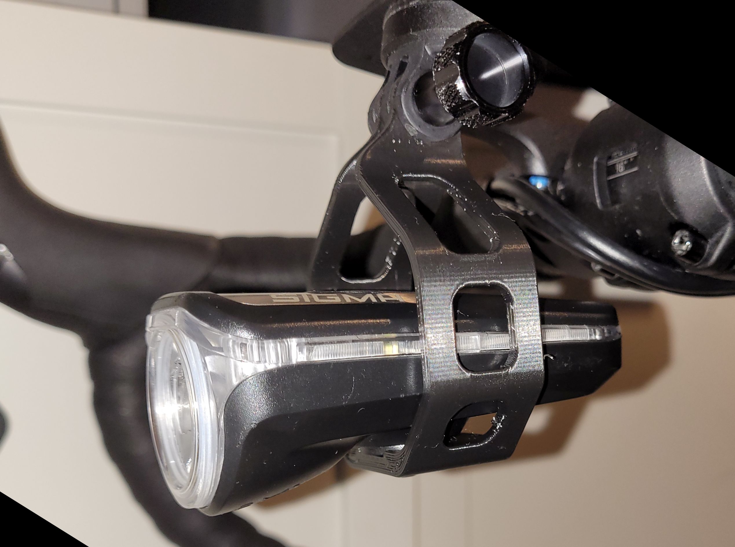 Sigma Aura 80 GoPro Halterung by Sukatraps | Download free STL model ...