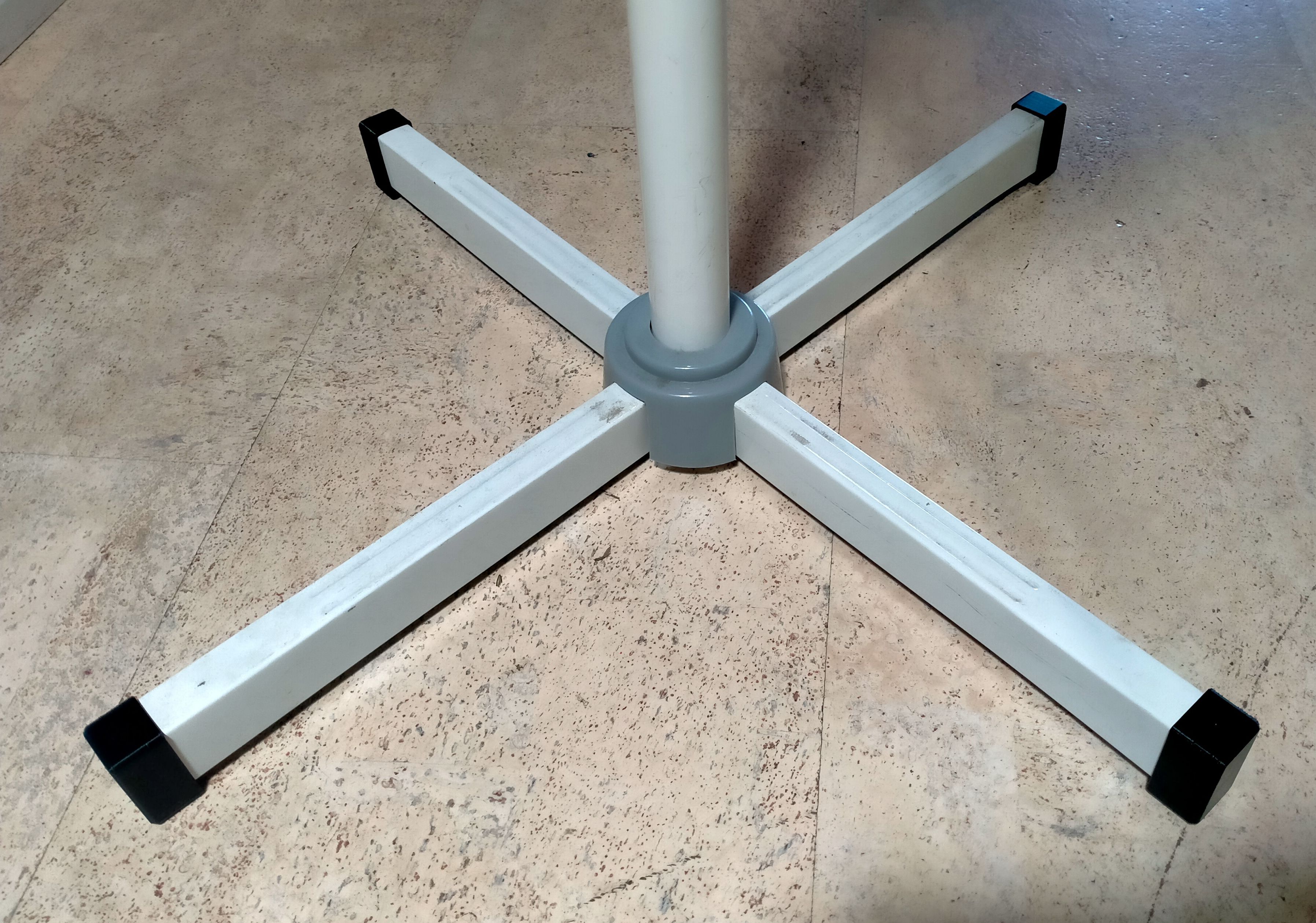 Standing / Pedestal fan feet by Mearcat | Download free STL model ...