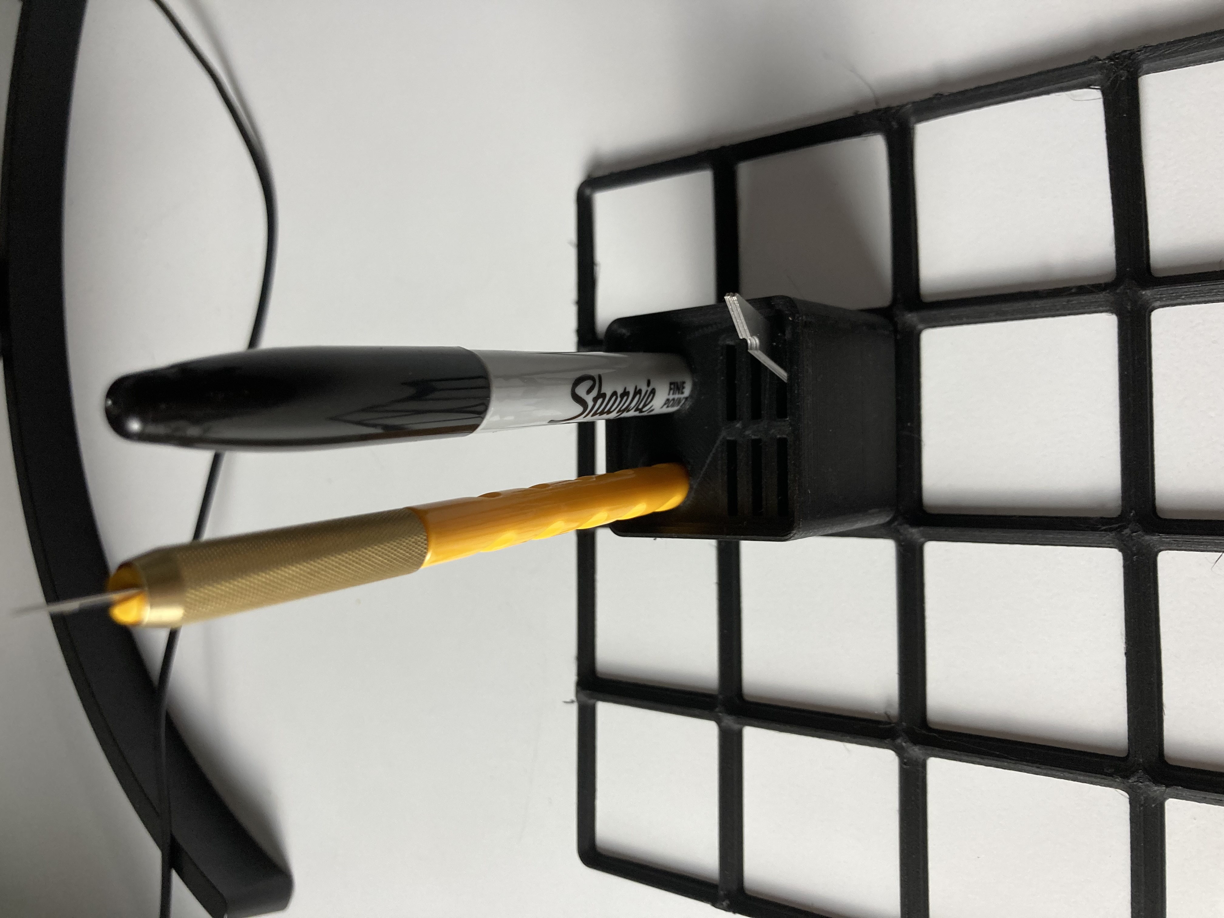 Gridfinity Exacto Knife And Sharpie holder by Julian Boggiano ...
