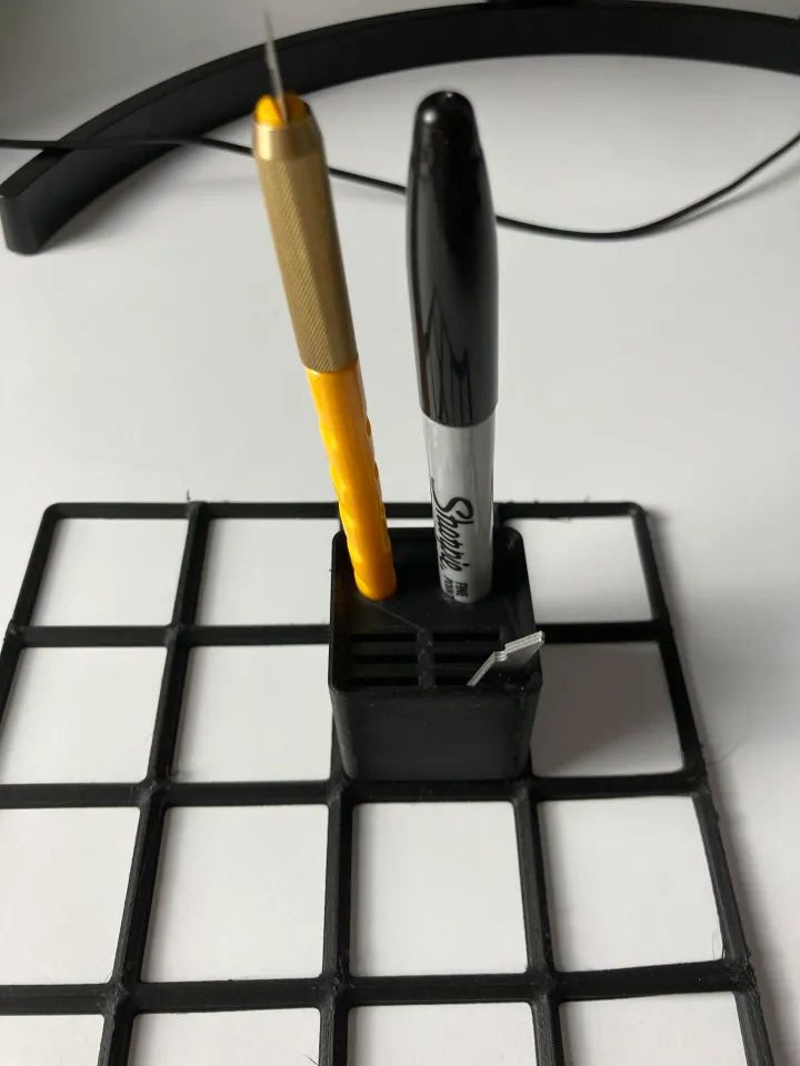 Gridfinity Exacto Knife And Sharpie holder by Julian Boggiano ...
