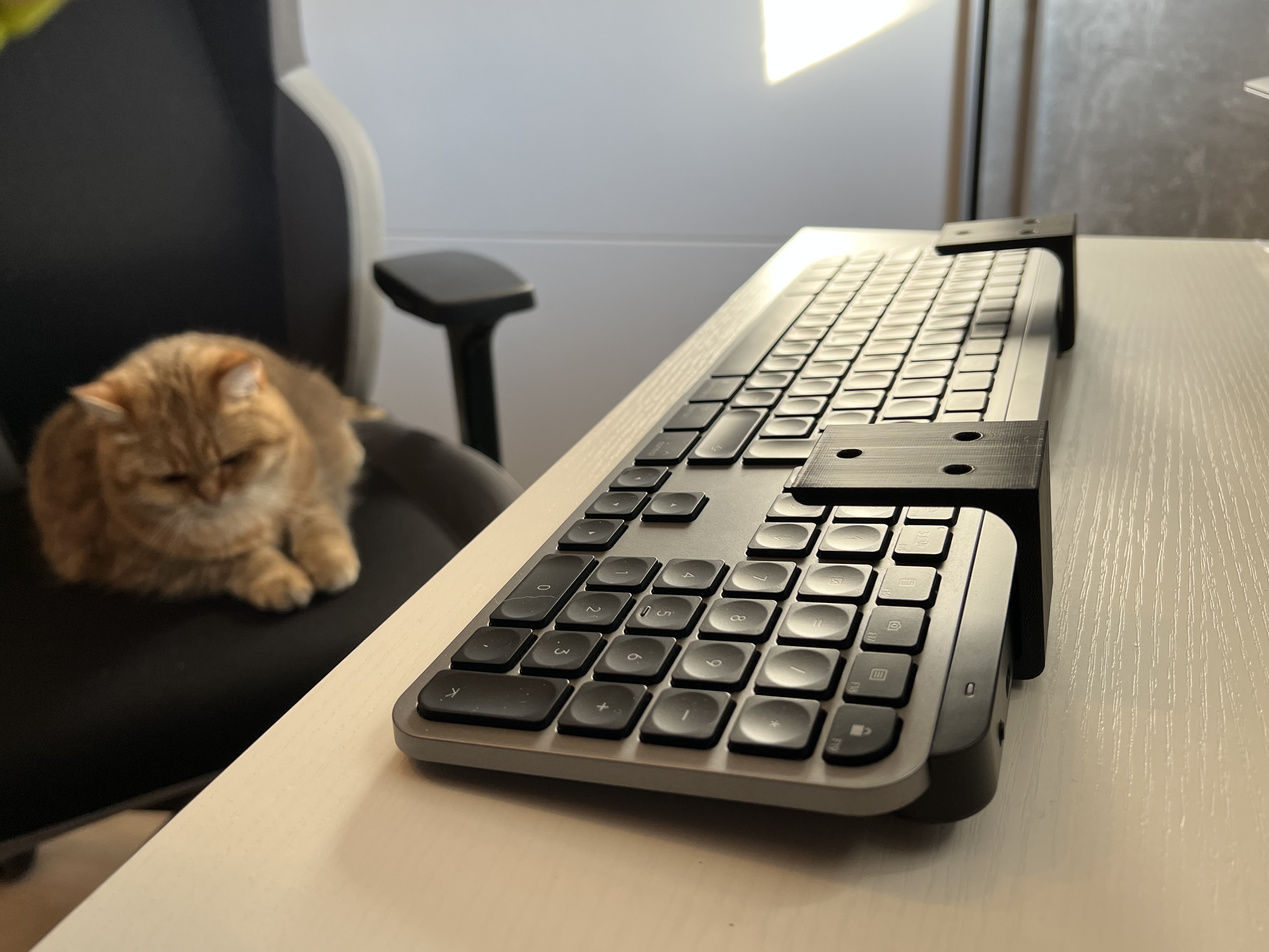 Logitech MX Under desk Keyboard holder by Freddy | Download free STL ...