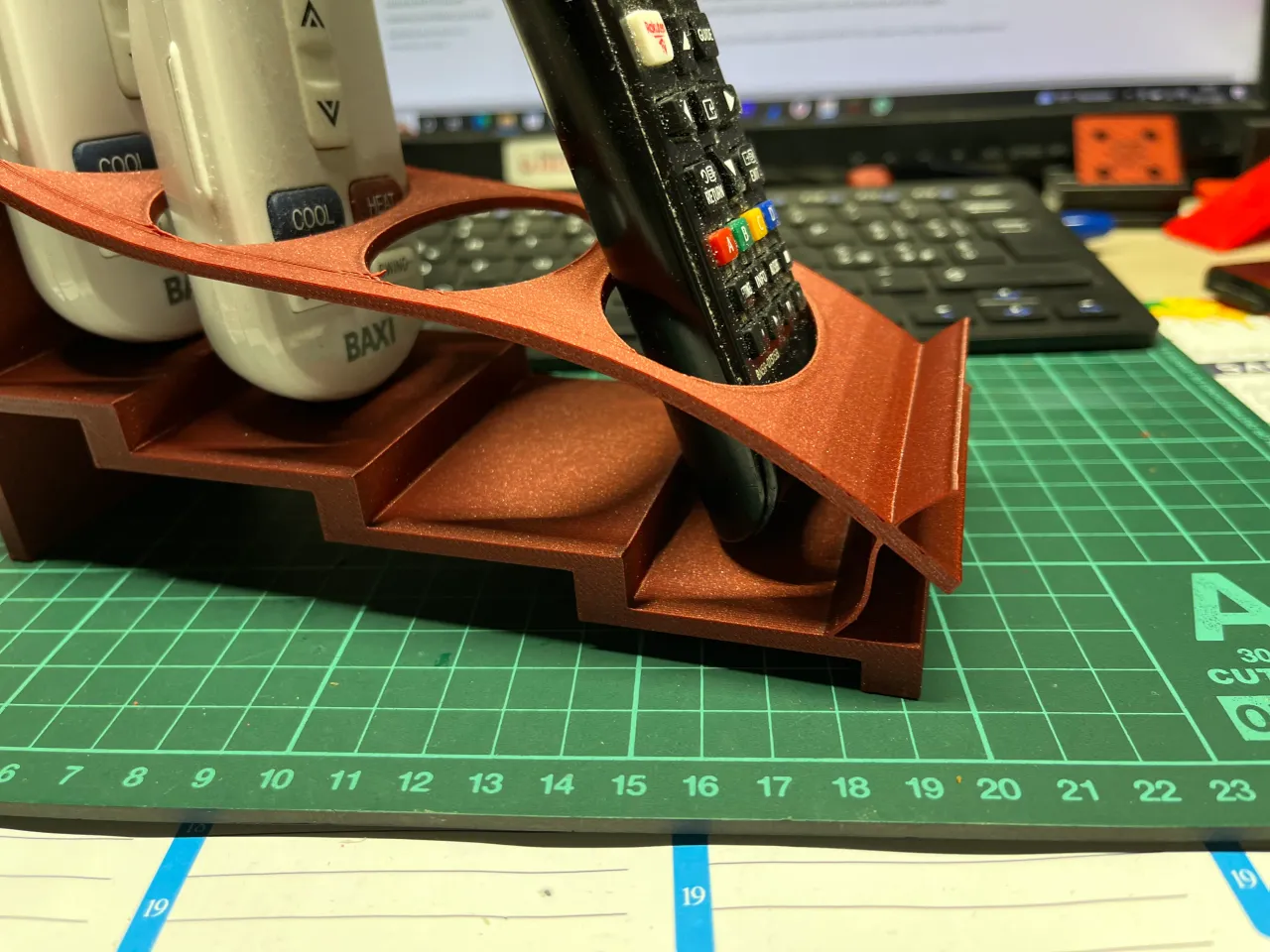 Remote Holders by GigiGarage | Download free STL model | Printables.com