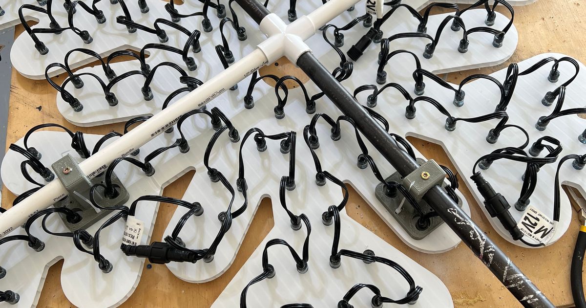 Gilbert Engineering Flake I 48" Mount (1/2" PVC) by Joe McMullen ...