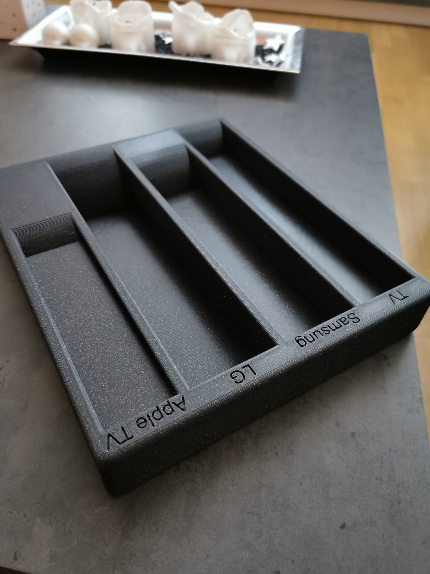 Remote Tray by Beryljam | Download free STL model | Printables.com