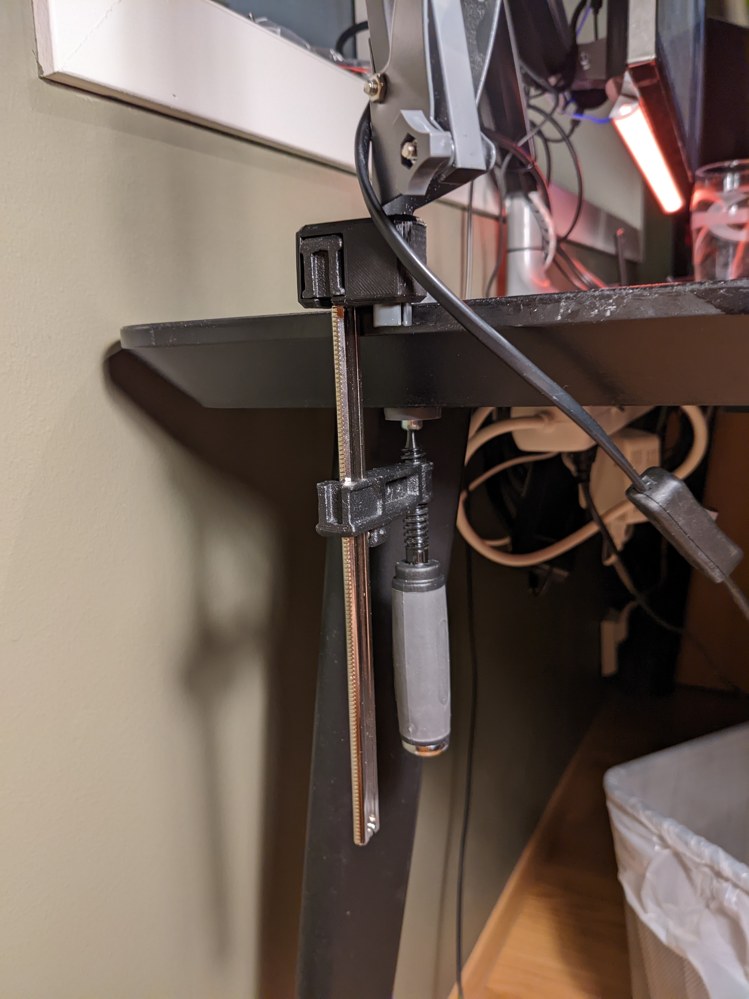 Architect Lamp Clamp by petrepa | Download free STL model | Printables.com