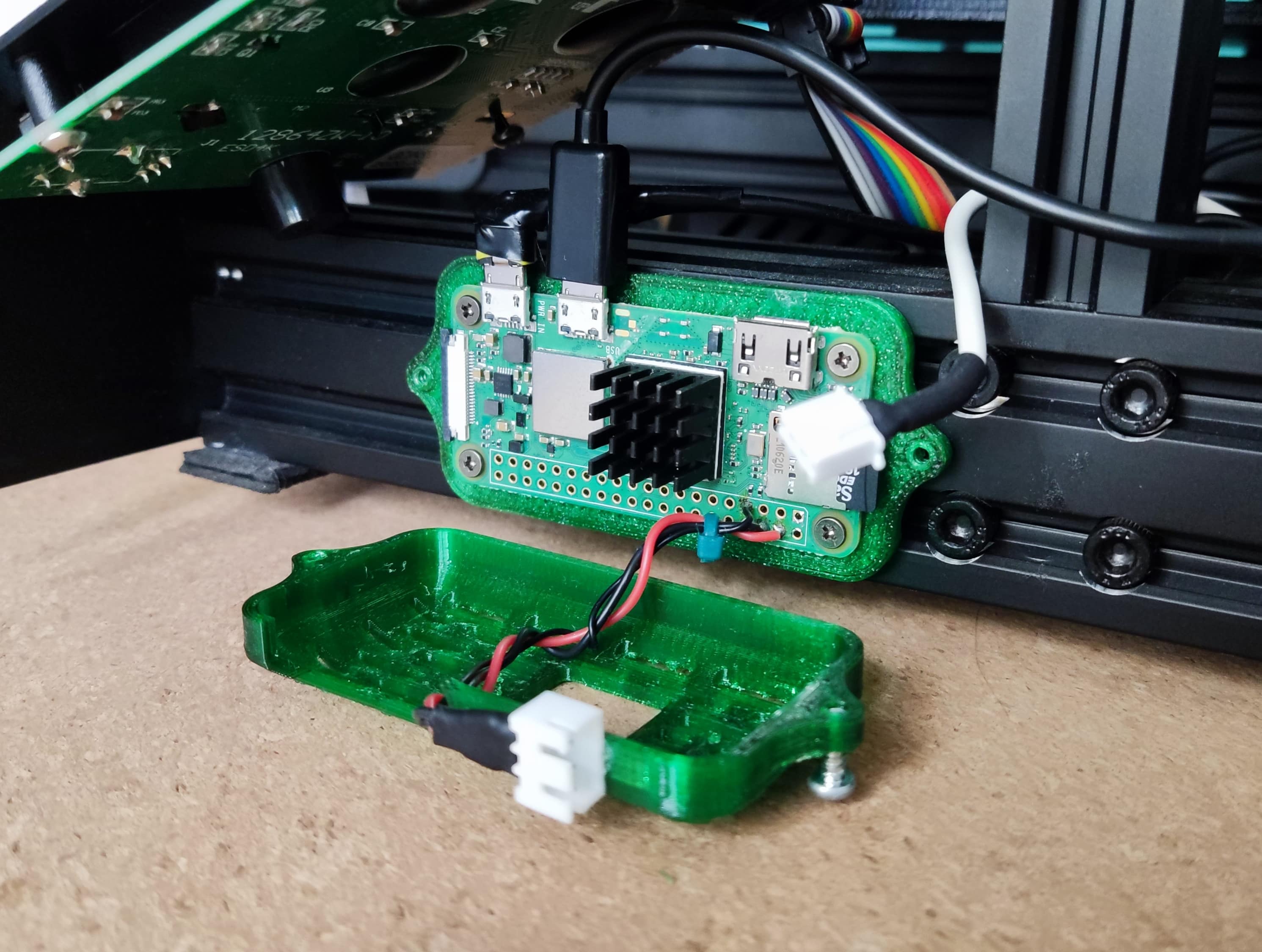Simple Raspberry Pi Zero 2 W mount for Ender 3 by Kaint | Download free ...