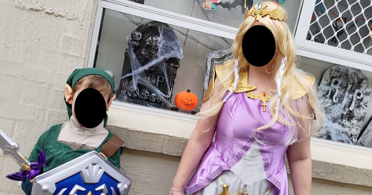 Zelda costume gold pieces by Bridget | Download free STL model ...