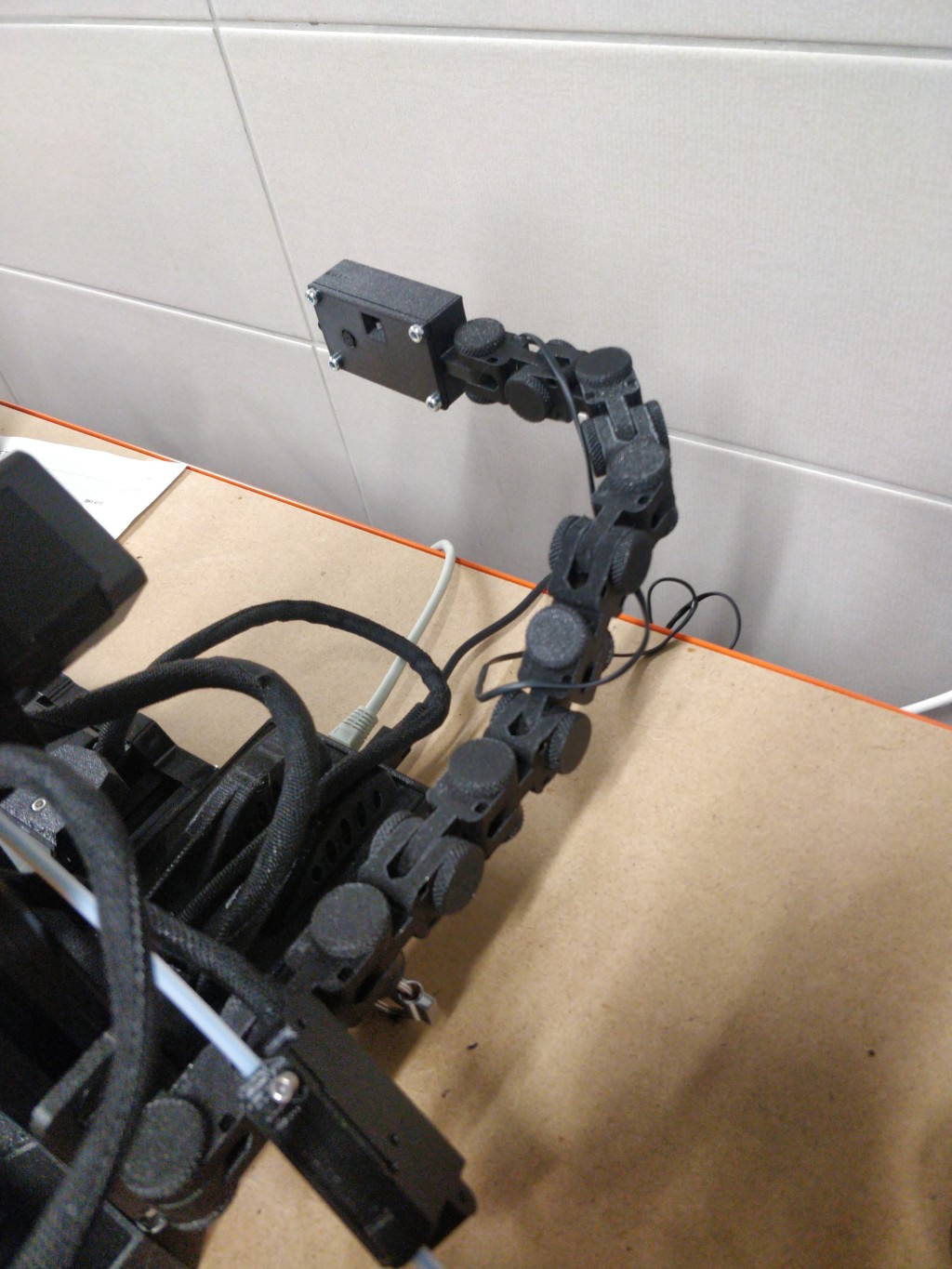 Parametric enclosure for ESP32-CAM (FreeCAD) par jauler | Téléchargez ...