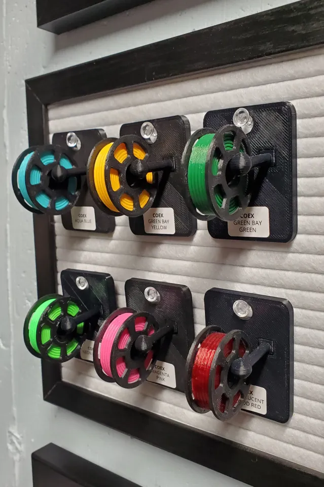 Mini Spool Sample Display Stand by AlixaKeyofDestiny | Download free ...