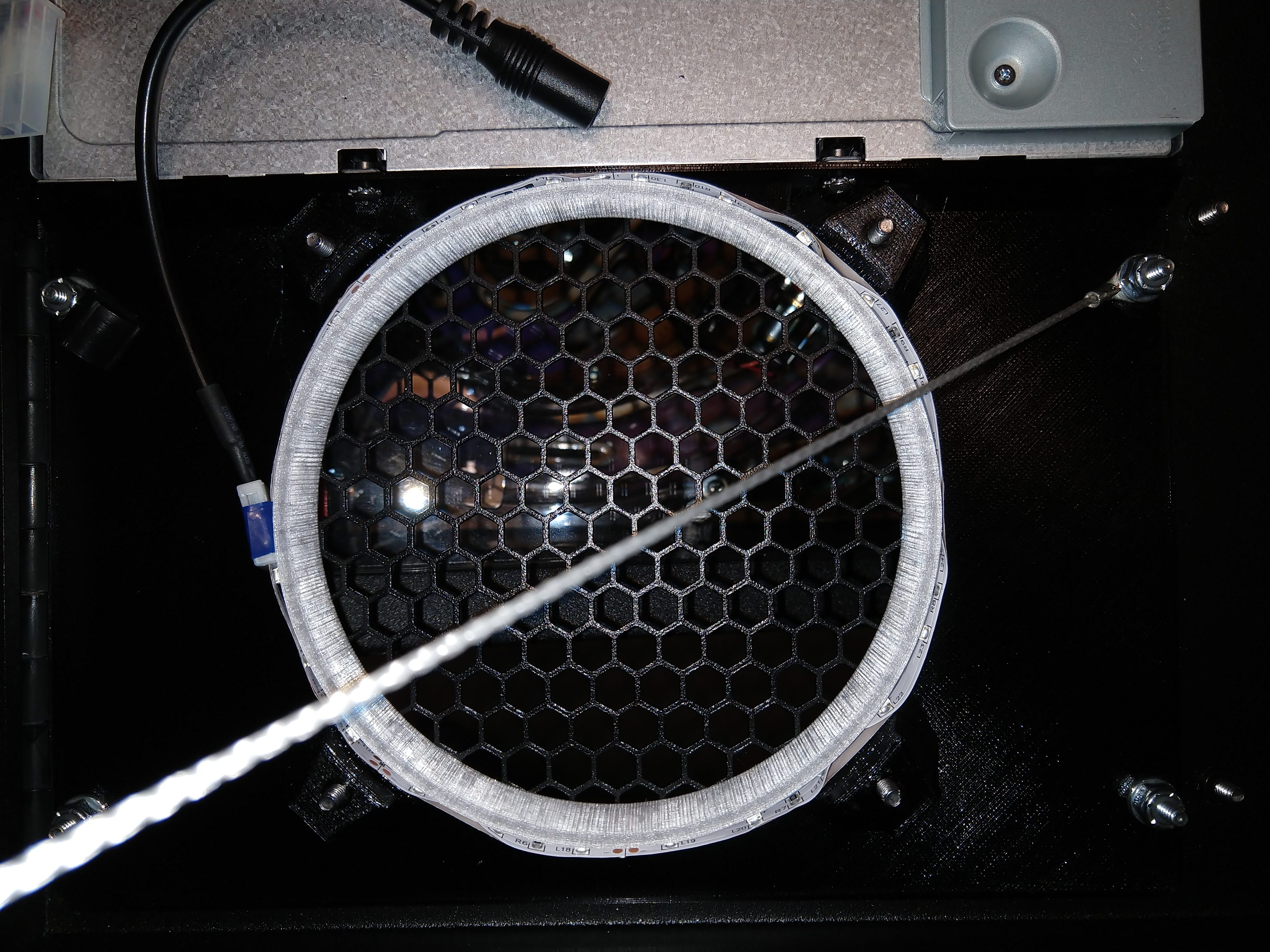 Mounting plate for 5.25" speakers in Stern pinball machines by pete.d ...