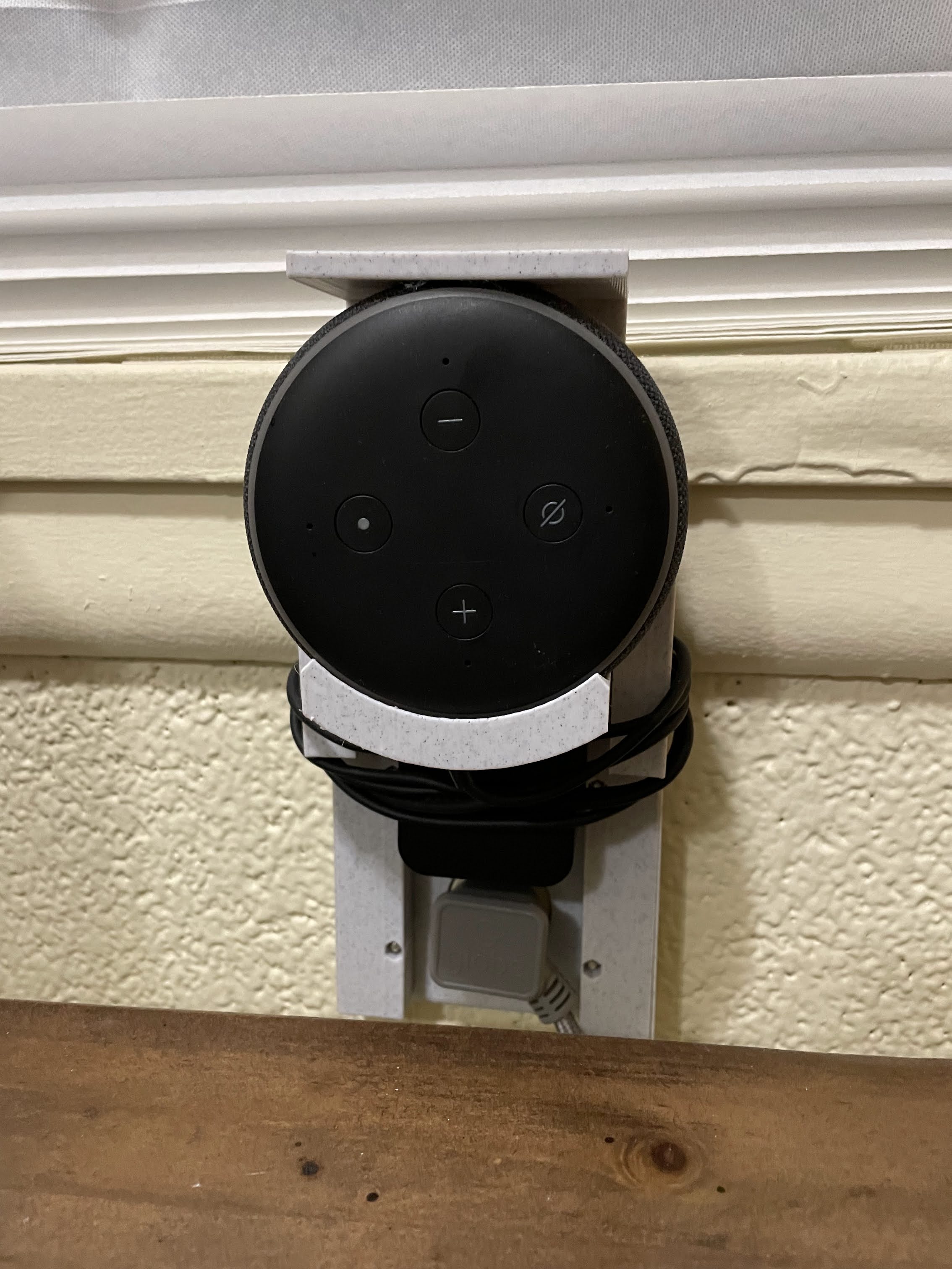 Echo Dot Outlet Mount by Thomas McMaster | Download free STL model ...