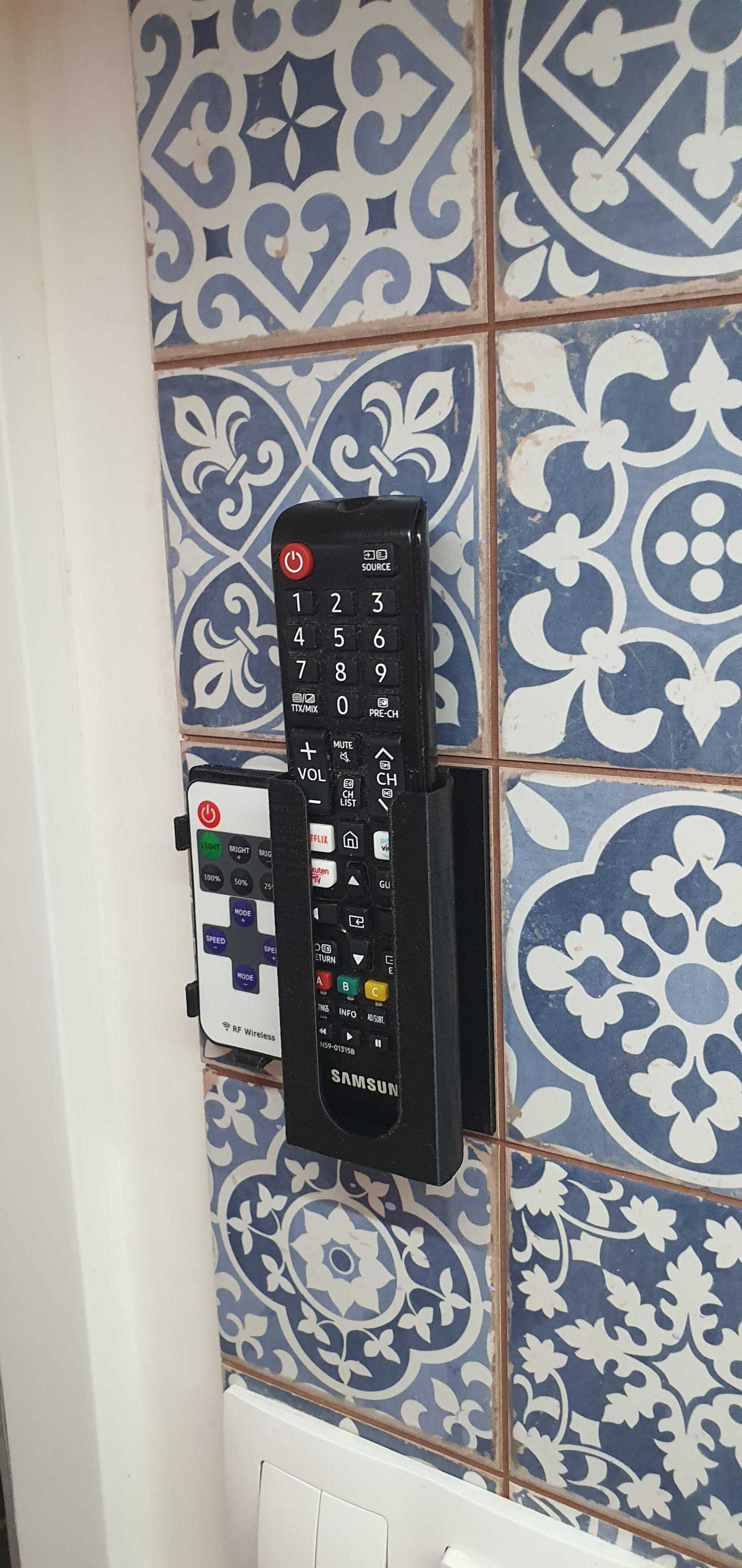 SAMSUNG REMOTE CONTROL WALL MOUNT by Petr Závorka | Download free STL ...