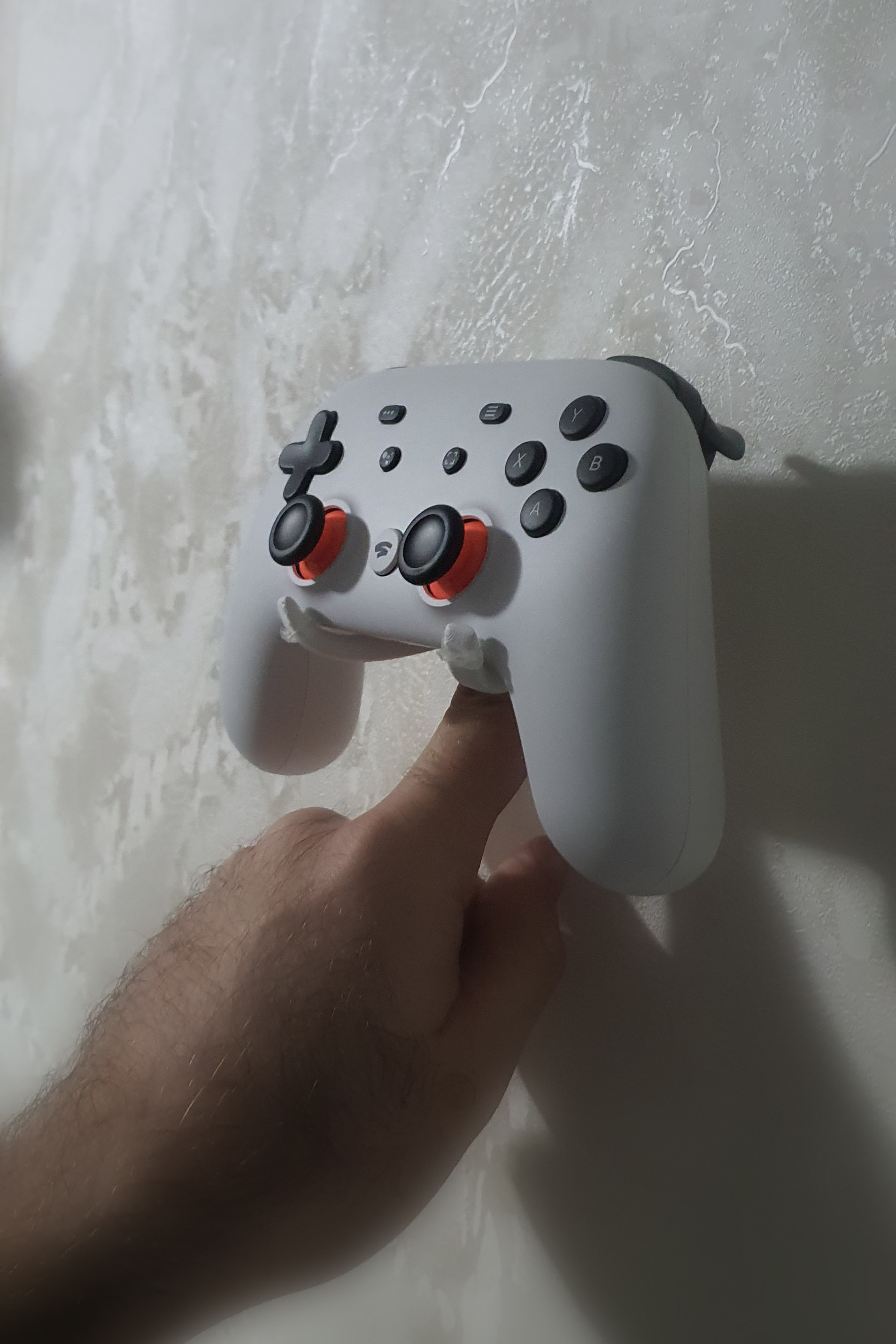 Universal Controller Wall Mount by fatihG | Download free STL model ...