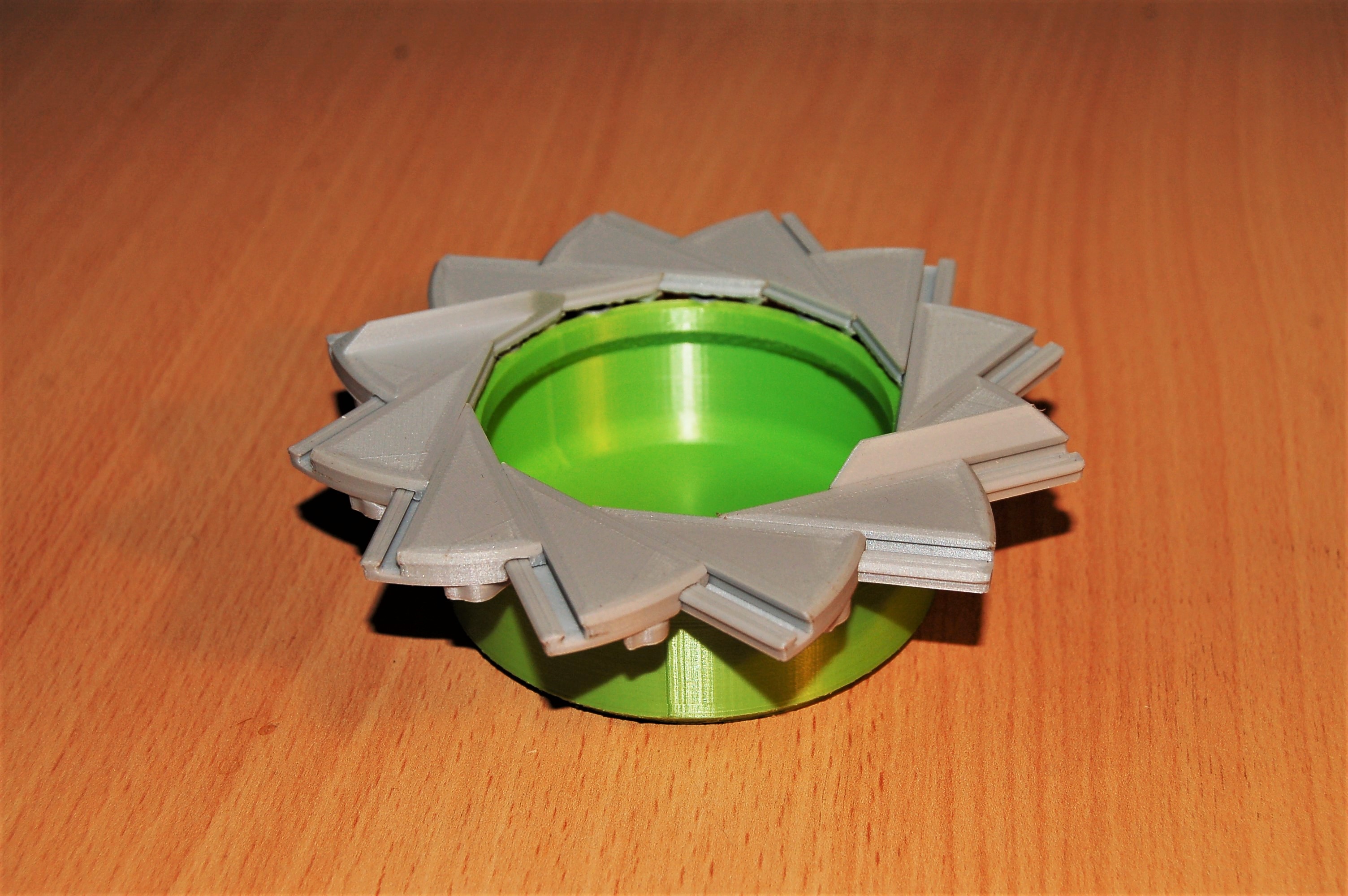 12 Leaf Aperture Box by Brien Allison | Download free STL model ...