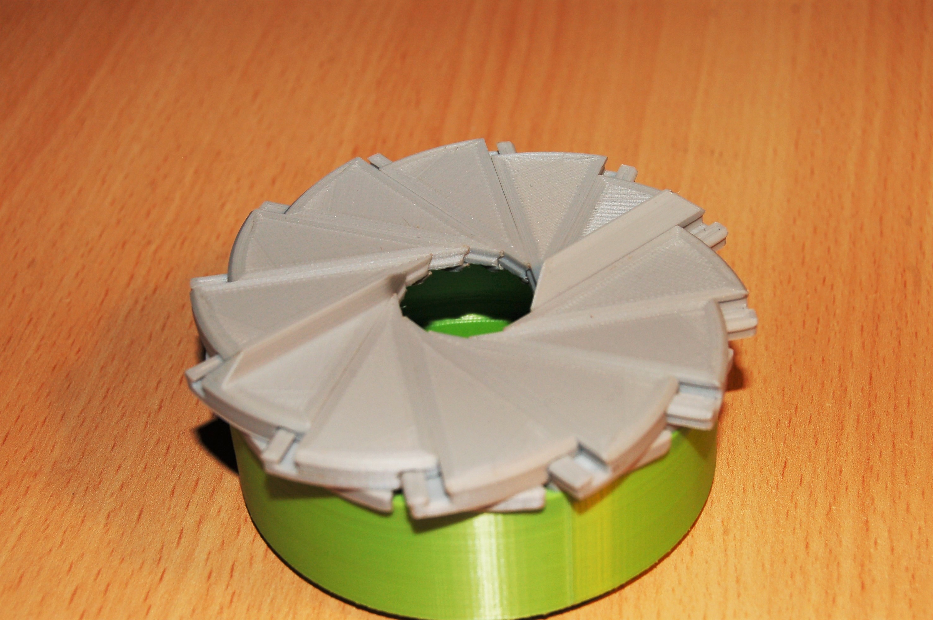 12 Leaf Aperture Box by Brien Allison | Download free STL model ...