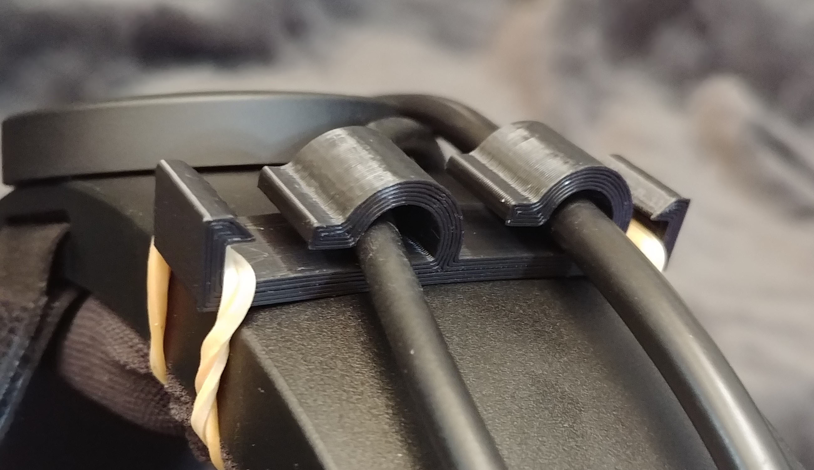 Cable Clip for VR Headset (dual and single) by Avel | Download free STL ...