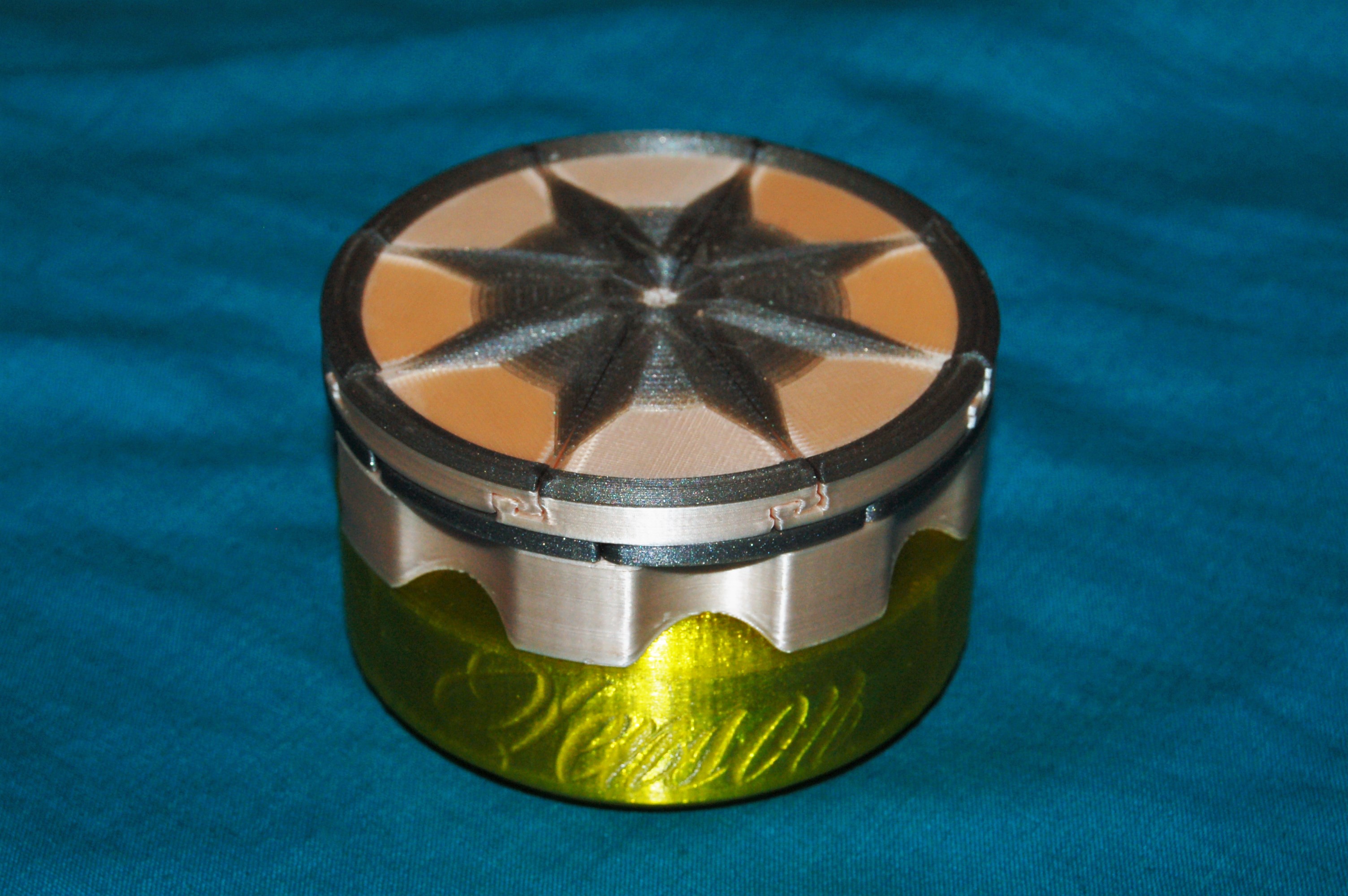 Aperture Iris Box by Brien Allison | Download free STL model ...