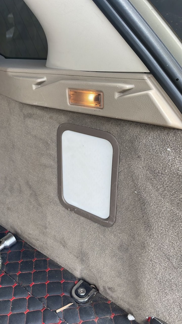 Cover for 2009 Range Rover Right Side Trunk by mocotonio | Download ...