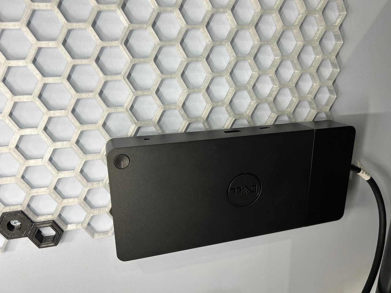 Dell WD19 series dock mount for Honeycomb storage wall by Zbigniew ...