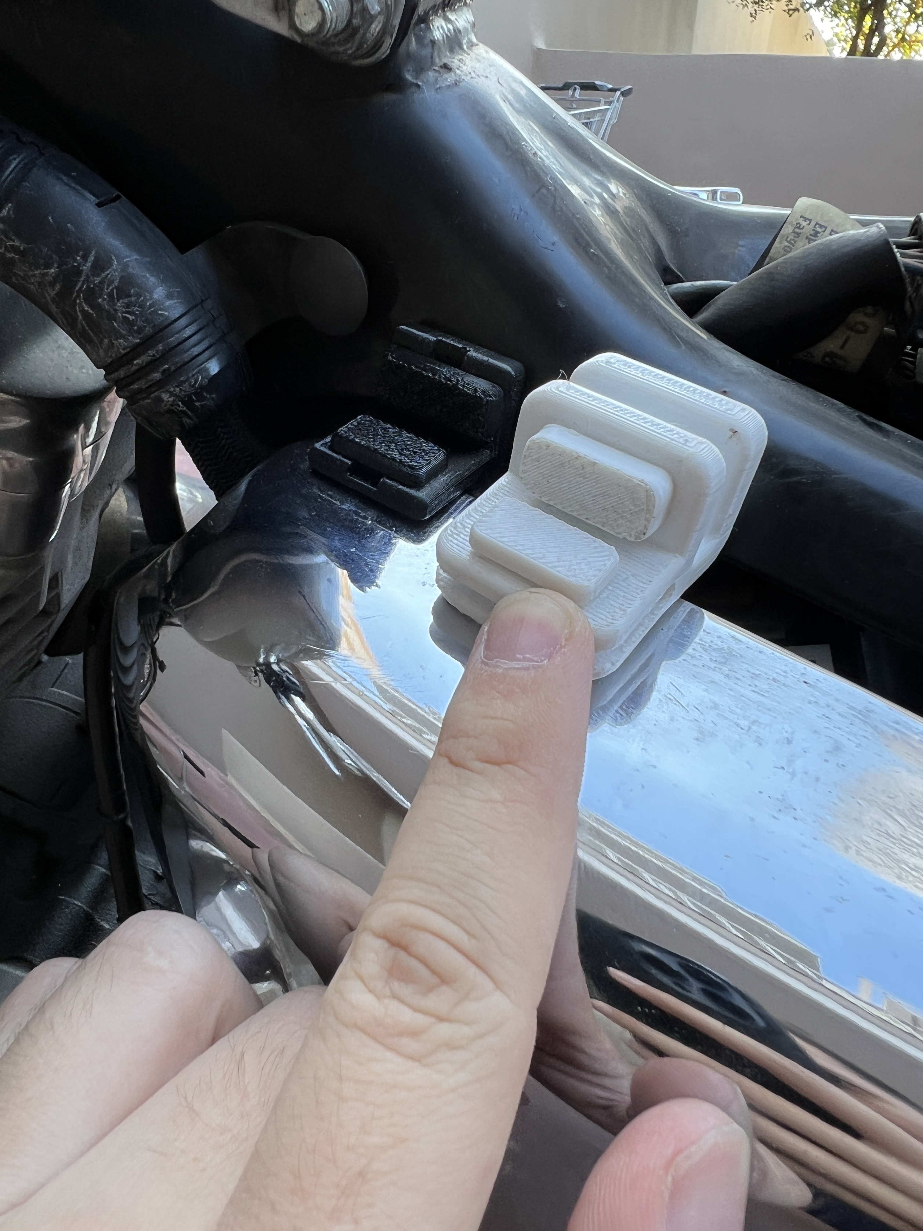 Harley Davidson Sportster Front Battery cover clip (Mrk 1.8) by Jim ...