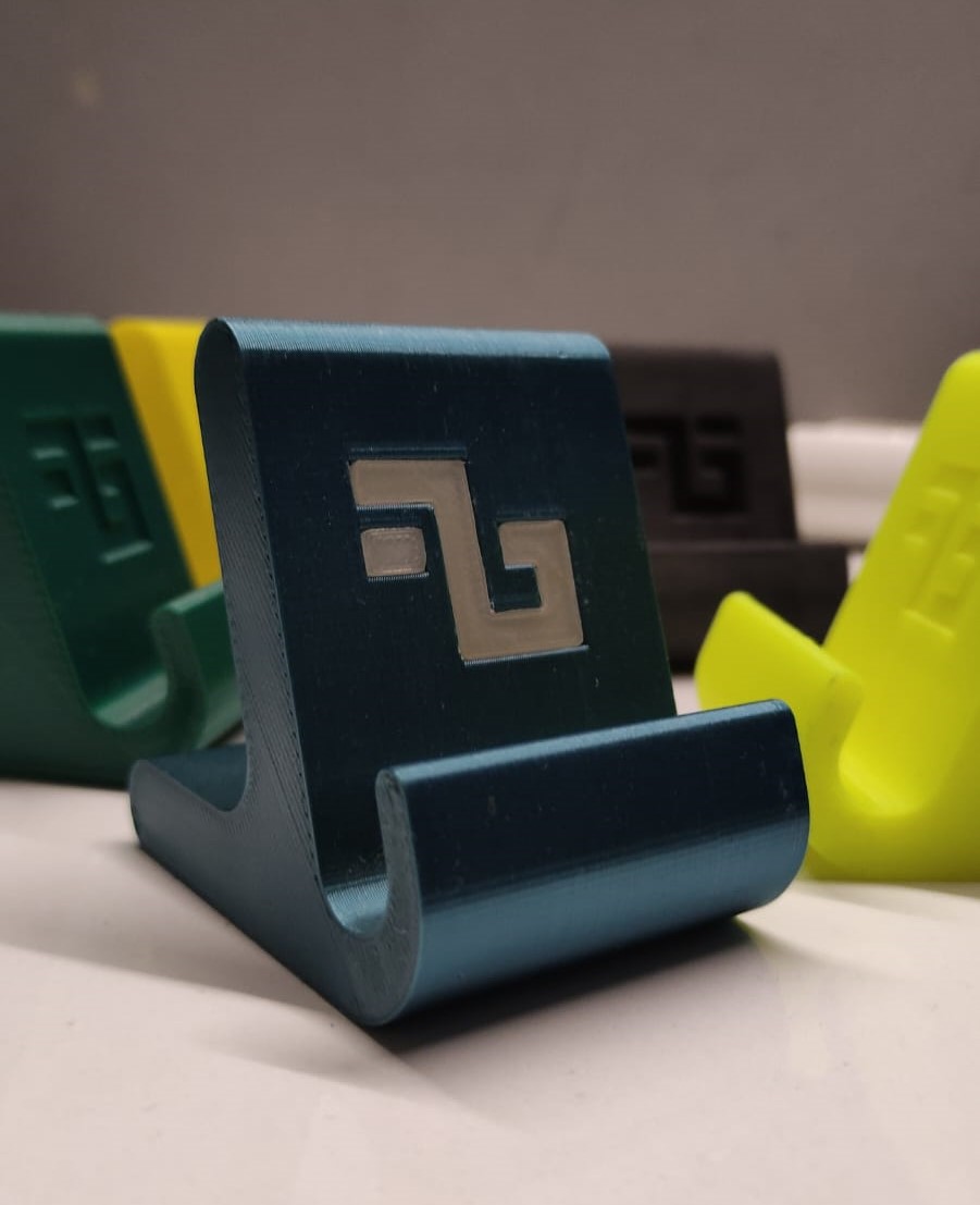 Simple Phone Holder by frzkaya | Download free STL model | Printables.com