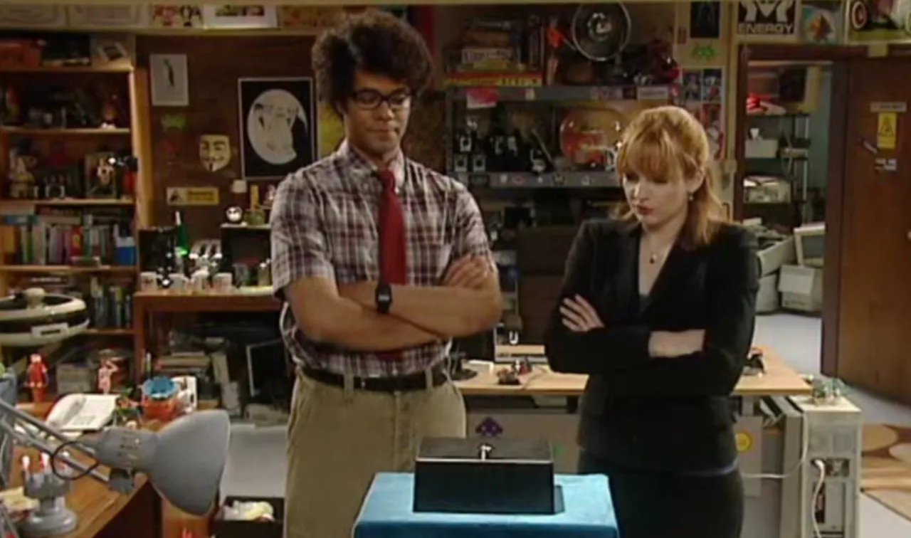 THE INTERNET - IT CROWD by V.S. | Download free STL model | Printables.com
